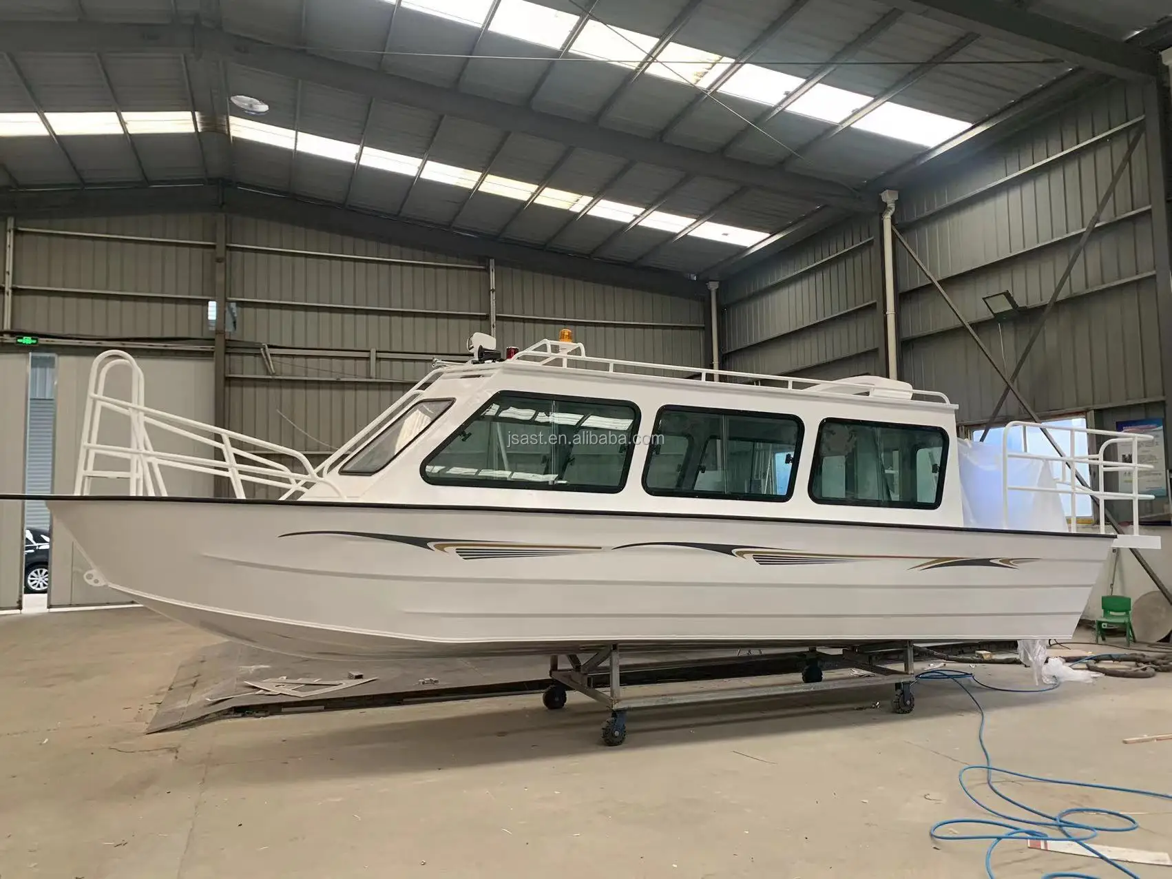 19ft Aluminum Fishing Boat with Cabin Cover - 8 Person Capacity