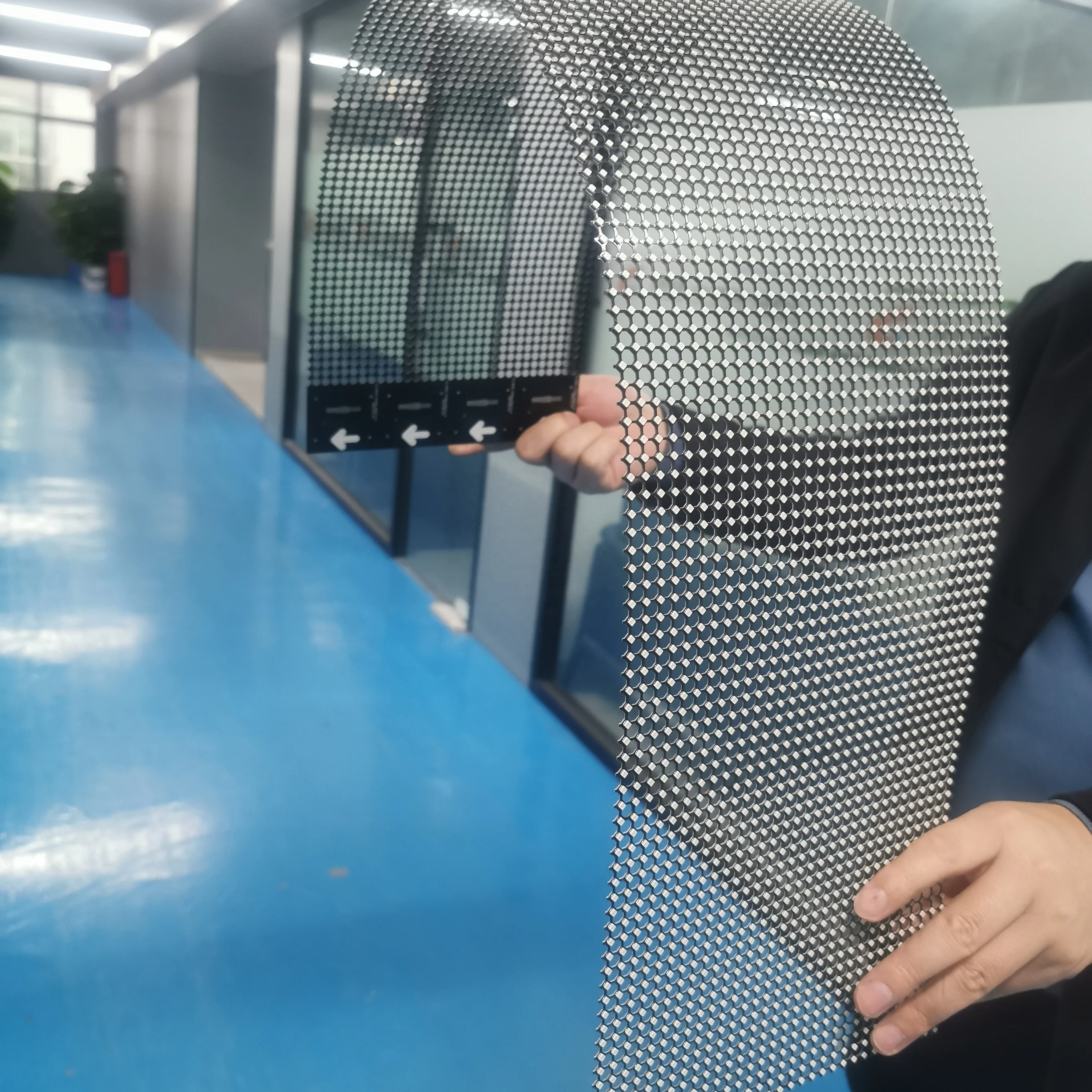 RGB High Resolution Transparency Muxwave 3D Hologram P5 Led Display ...