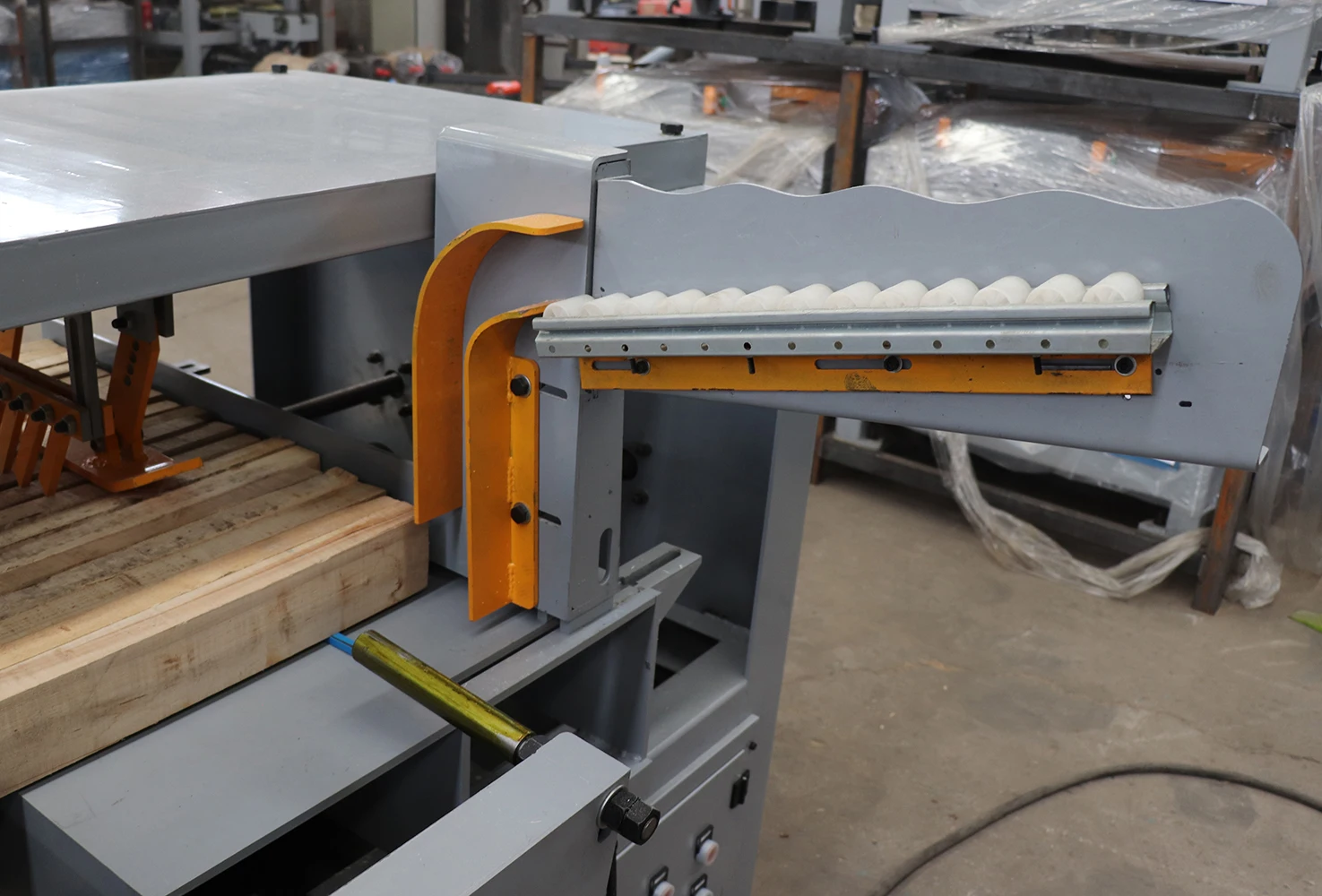Double Wood Pallet Stringer Notching Machine - Easy to Operate