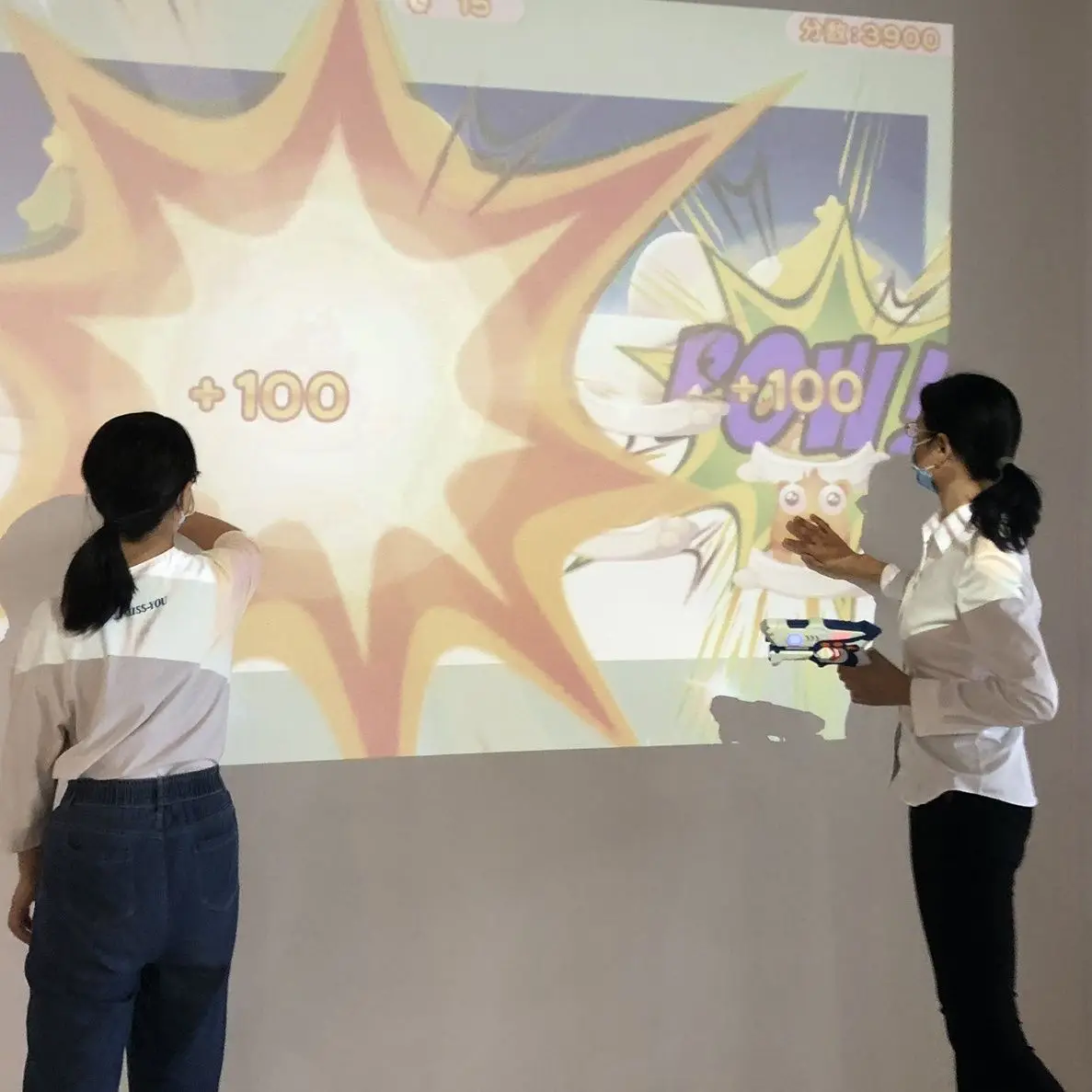 30inch To 400inch 4k 3d Hologram Interactive Whiteboard Advertising ...