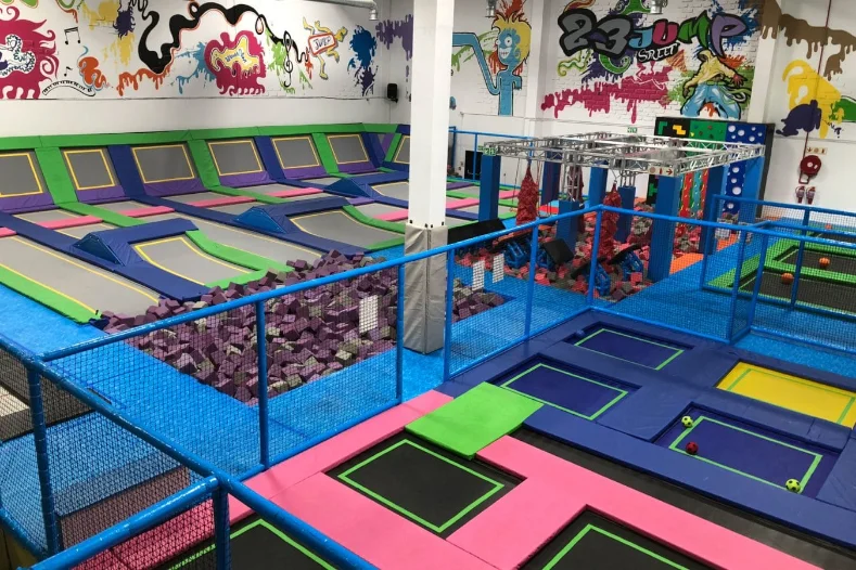 Large Trampoline Park Parkour Bungee Jumping Indoor Trampoline Park ...
