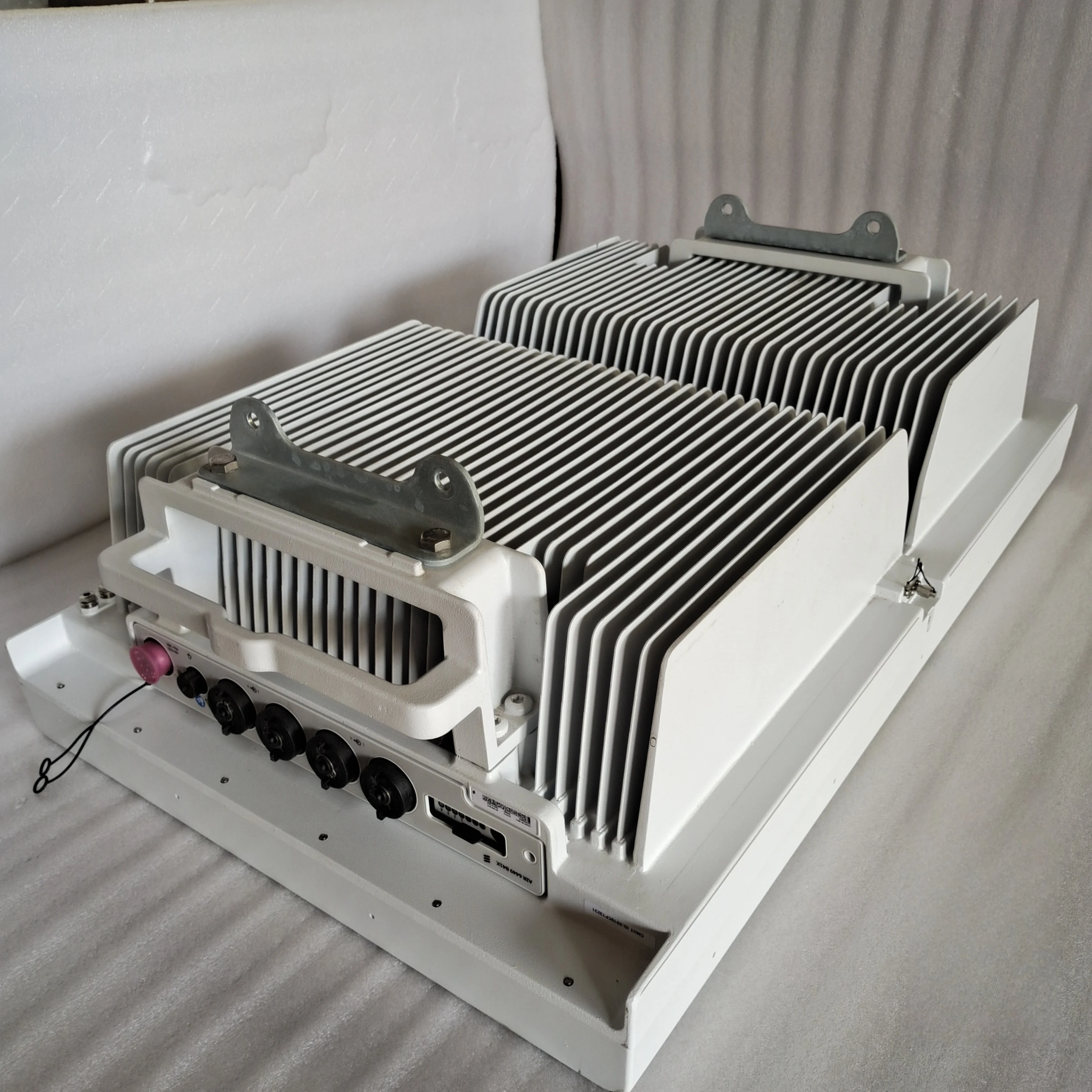 爱立信空气6449 B41k Krd 901 084/11 N78 64t64r Ibw200mhz Obw 200mhz Air6488 ...