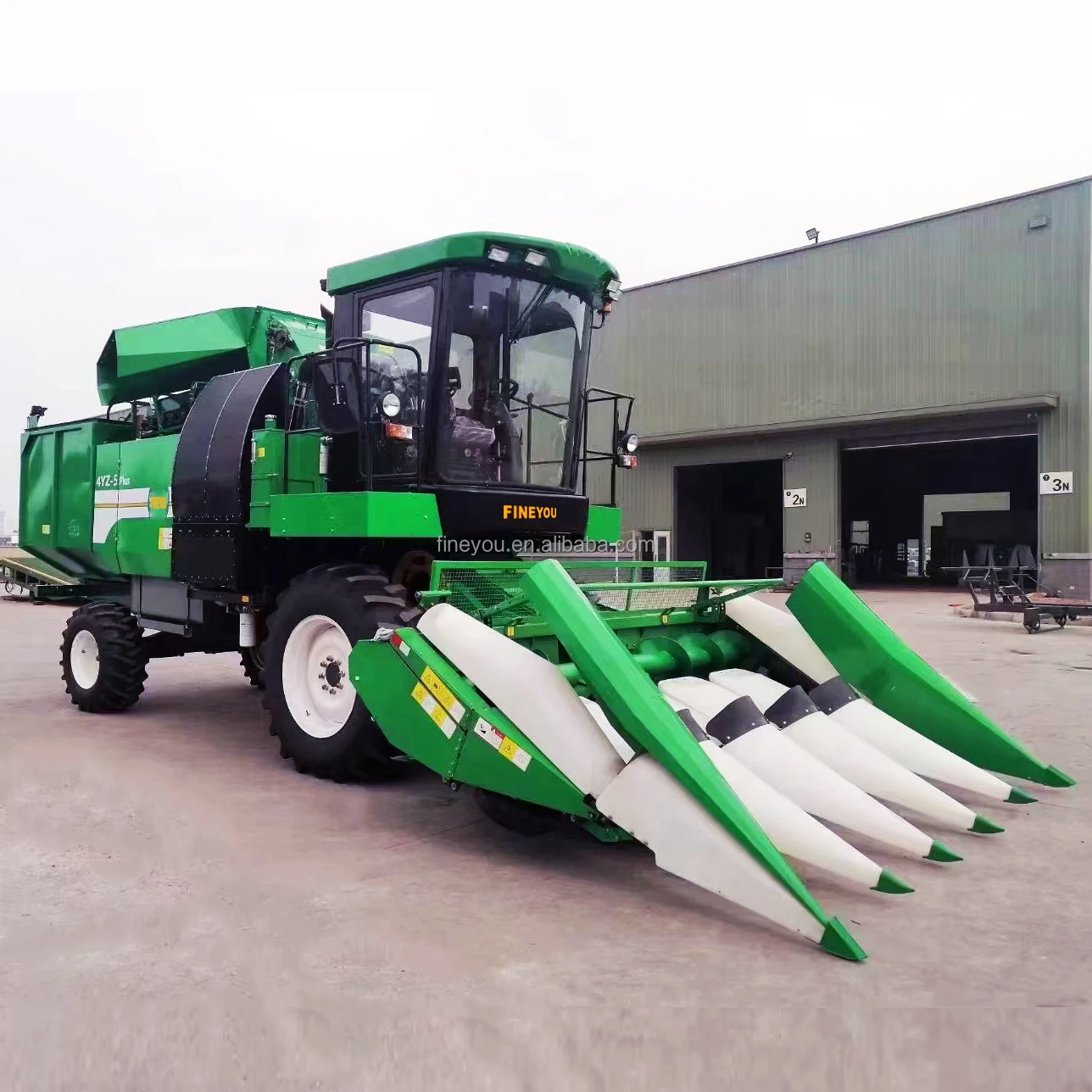 8 Row Small Header Space Maize Combine Harvester for Corn