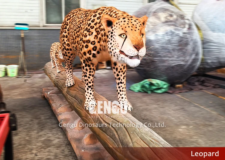 Life Size Animatronic Leopard - Perfect for Zoos & Parks