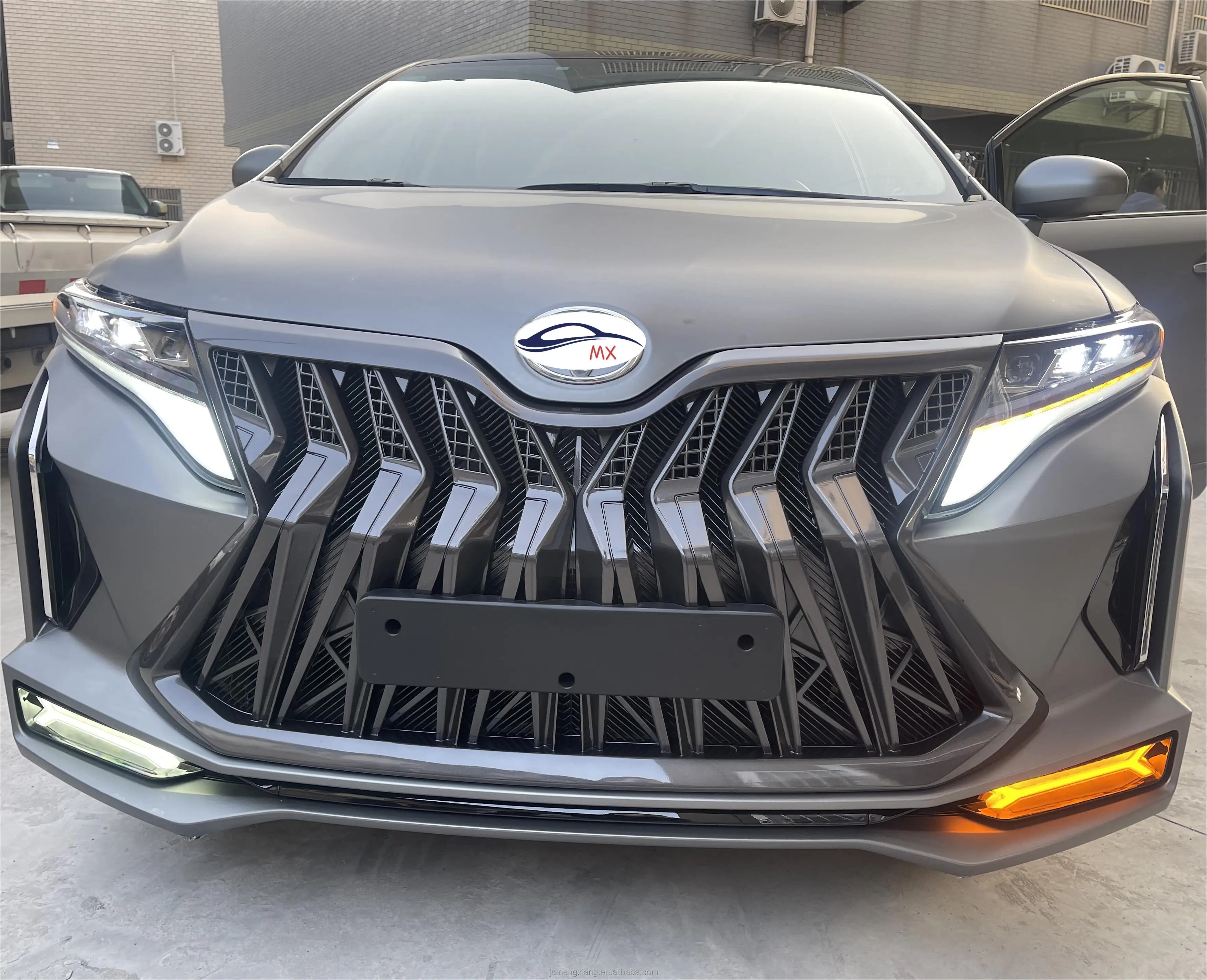 Upgrade Body Kit for Toyota Venza 2009-2015 - White/Black Replacement ...