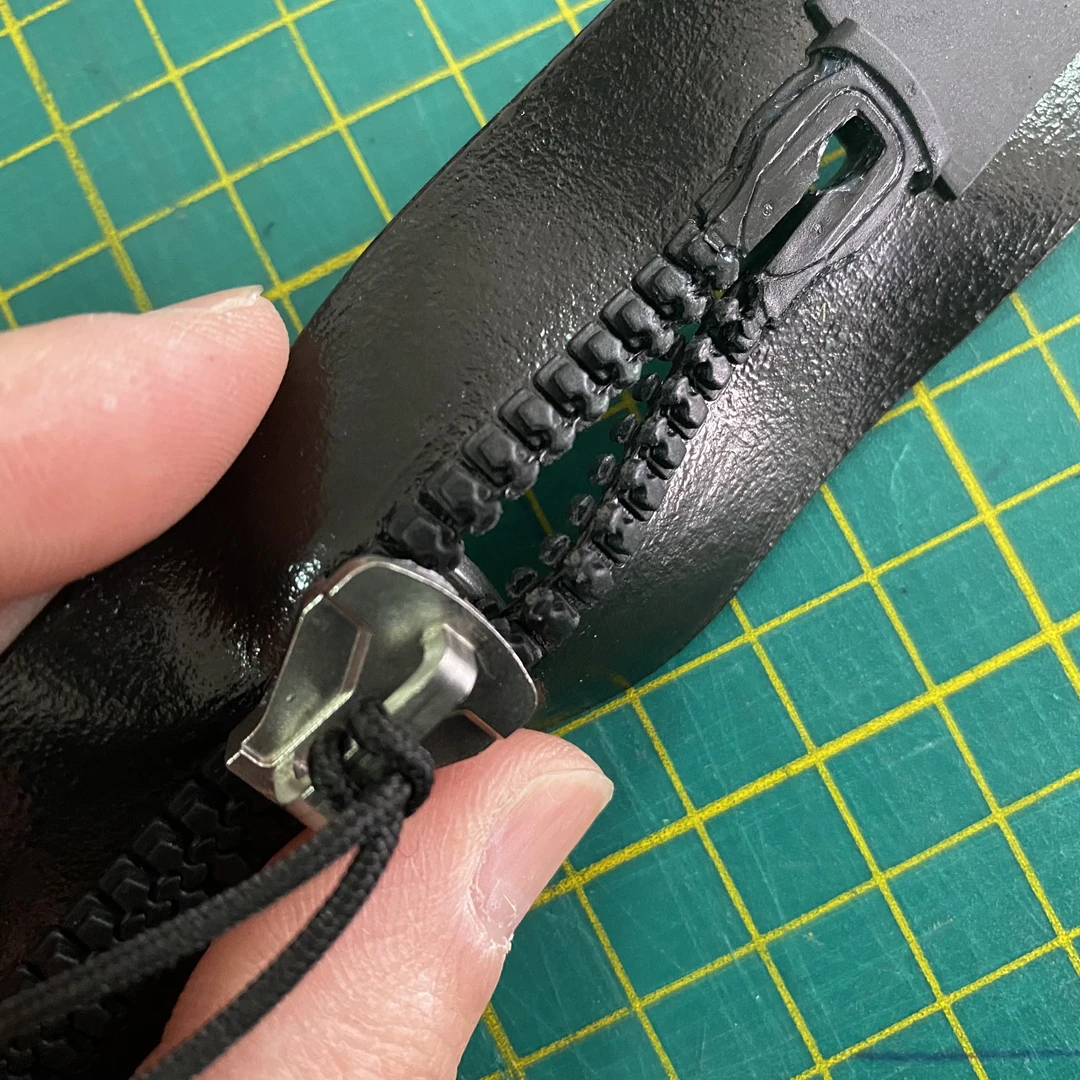 Topaz Airtight Zipper for Waterproof Pockets on Swim Shorts