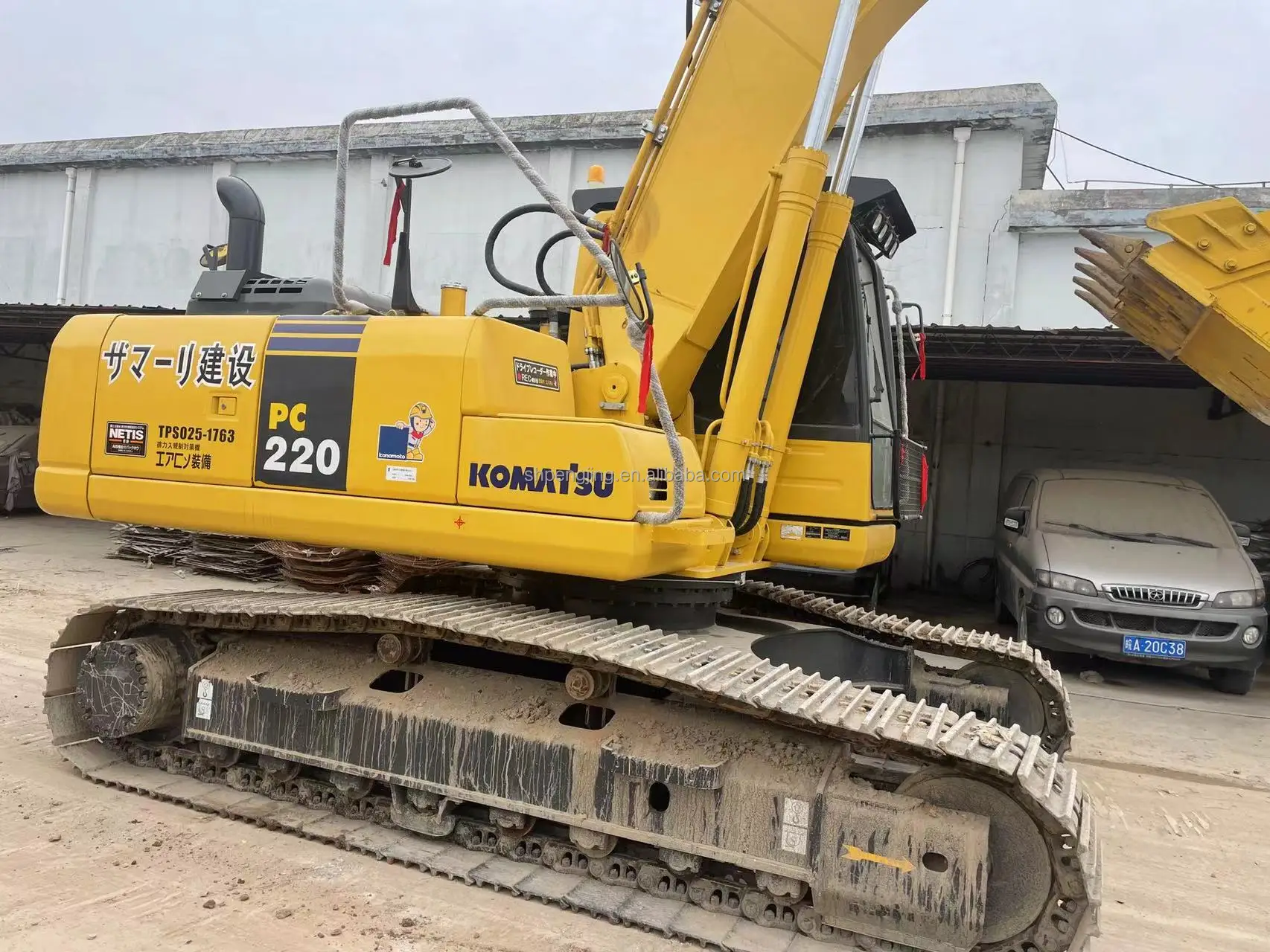 Japanese Used Komatsu Excavator Pc220-8 Machine Construction Equipment ...