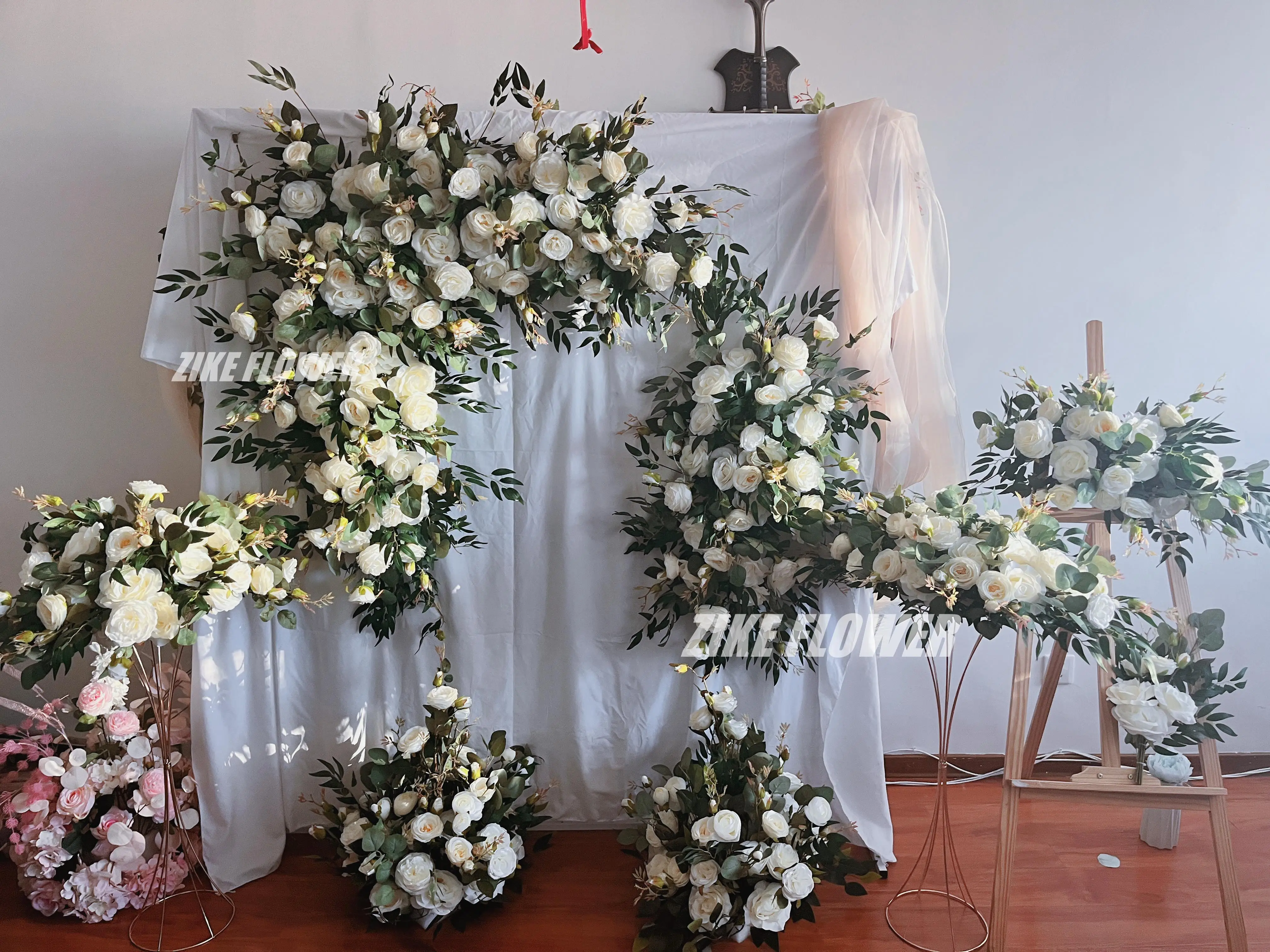 Stylish Goldcoast Modern Wedding Paper Flowers Giant Silk Decor for ...