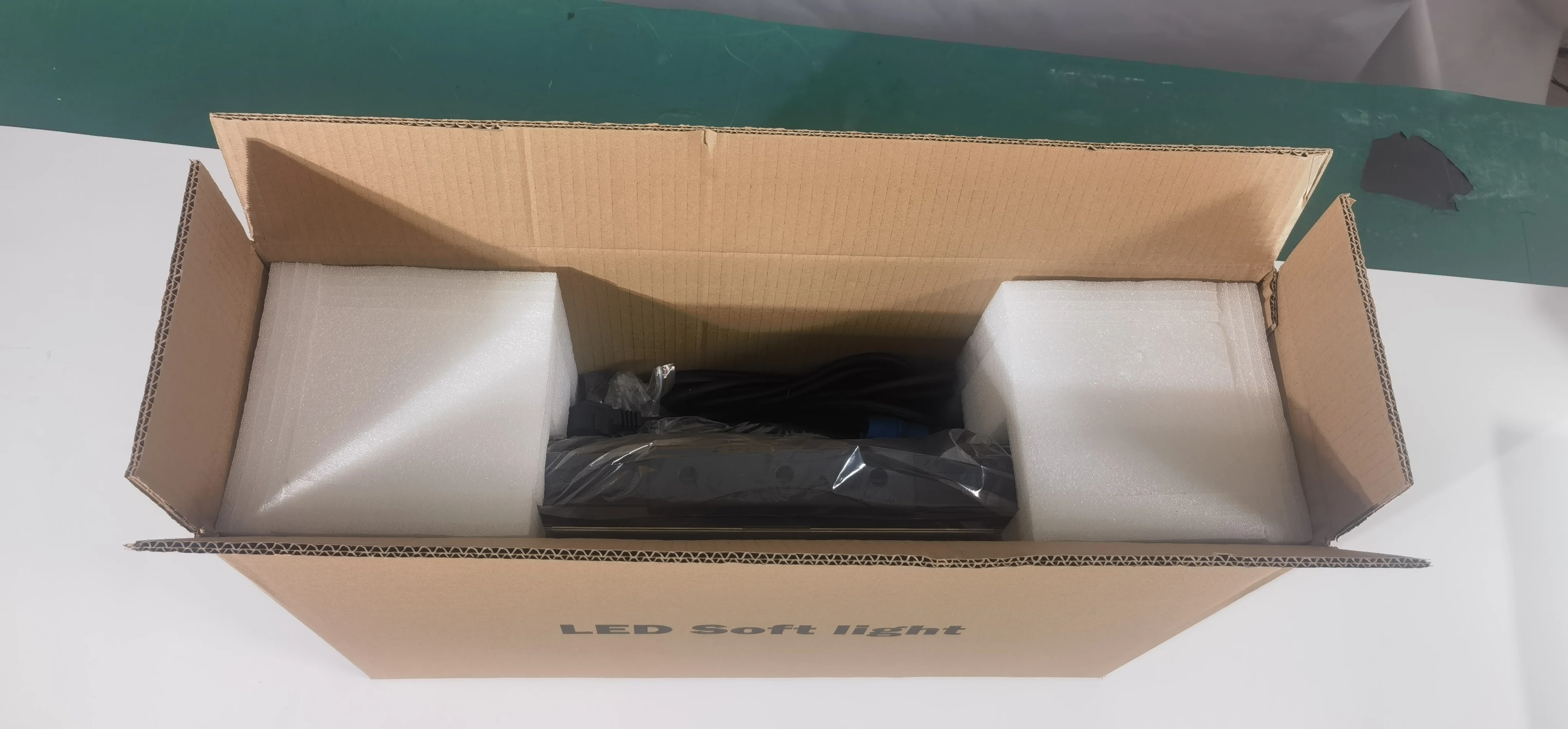 Factory Direct Selling 200w White Light 5600k Professional Audio Video ...