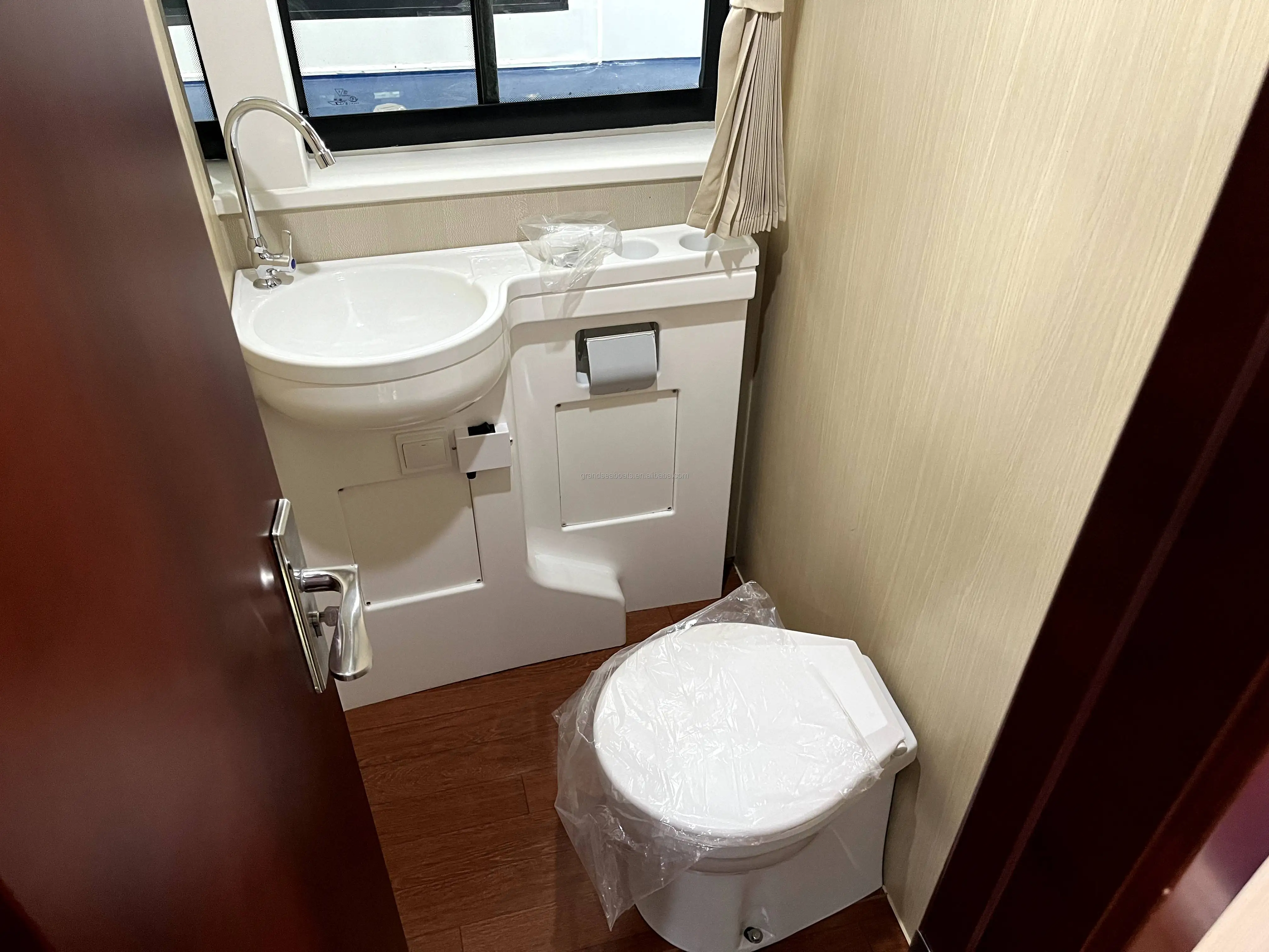 Grandsea 22m FRP Inboard Engine Ferry Boat - 100-Person Capacity