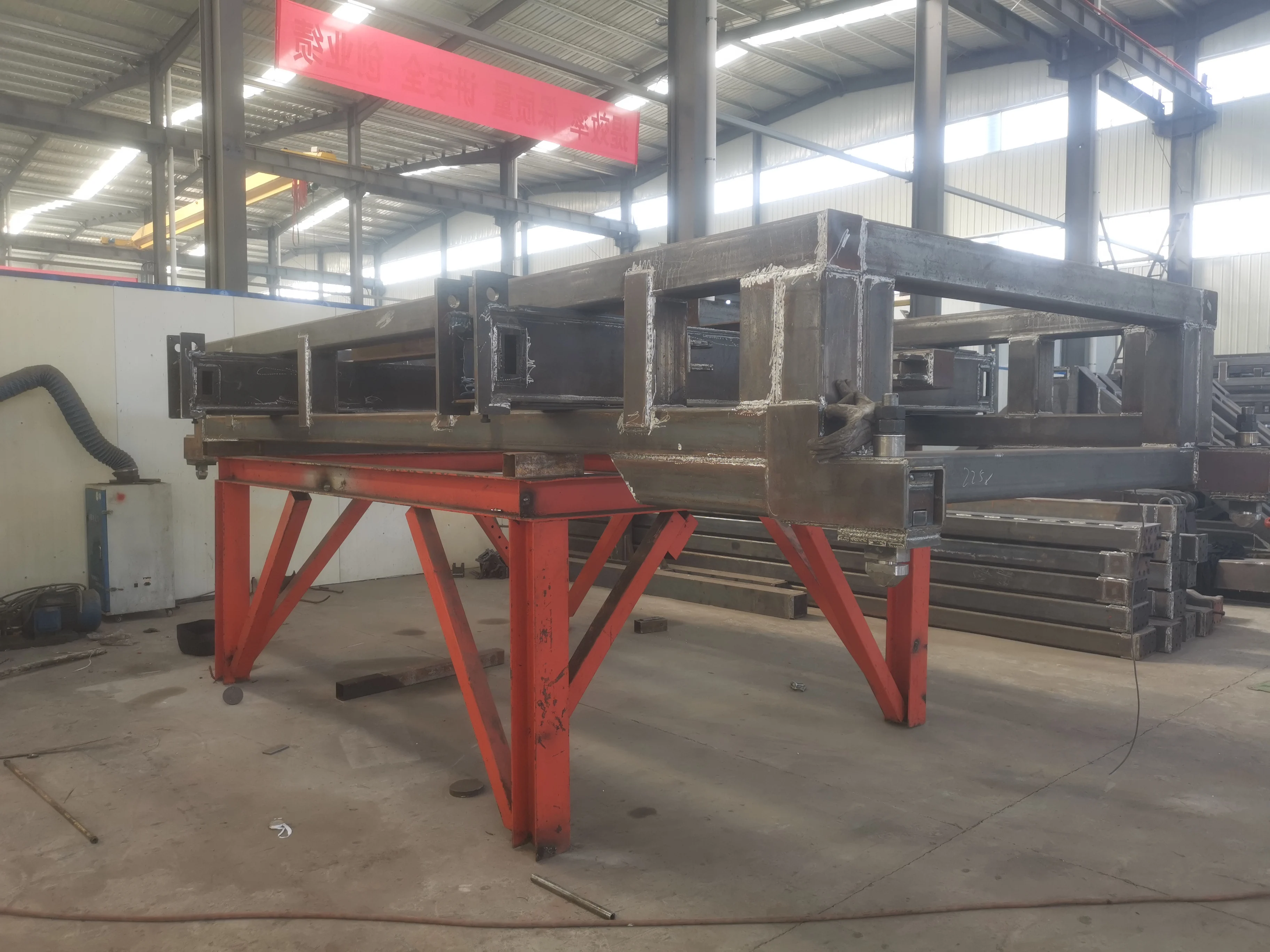 Remote Control 35T Container Tilter - Efficient & Reliable