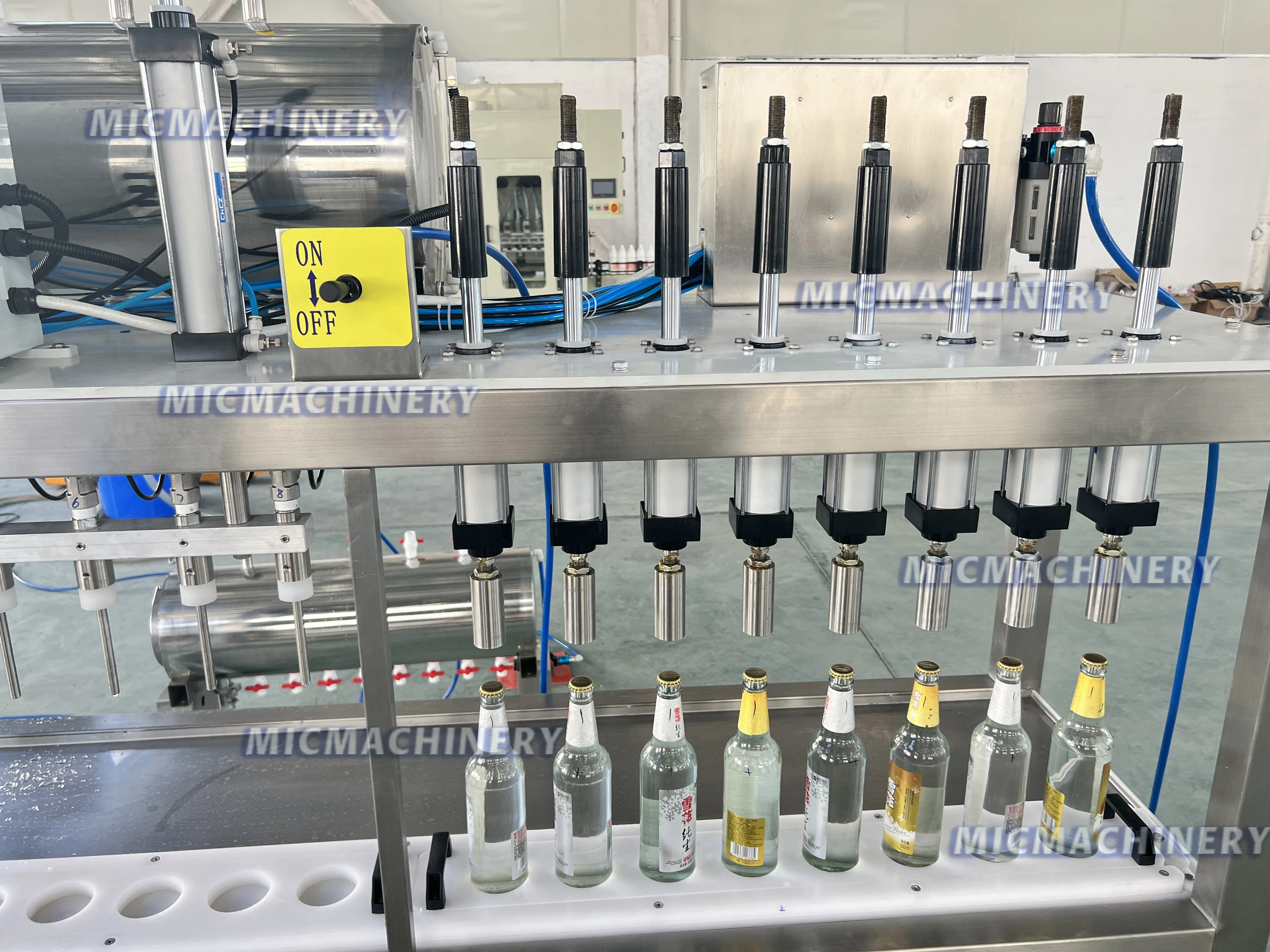 Manual Filler Capping Wine Drink Carbonated Beverage Machine