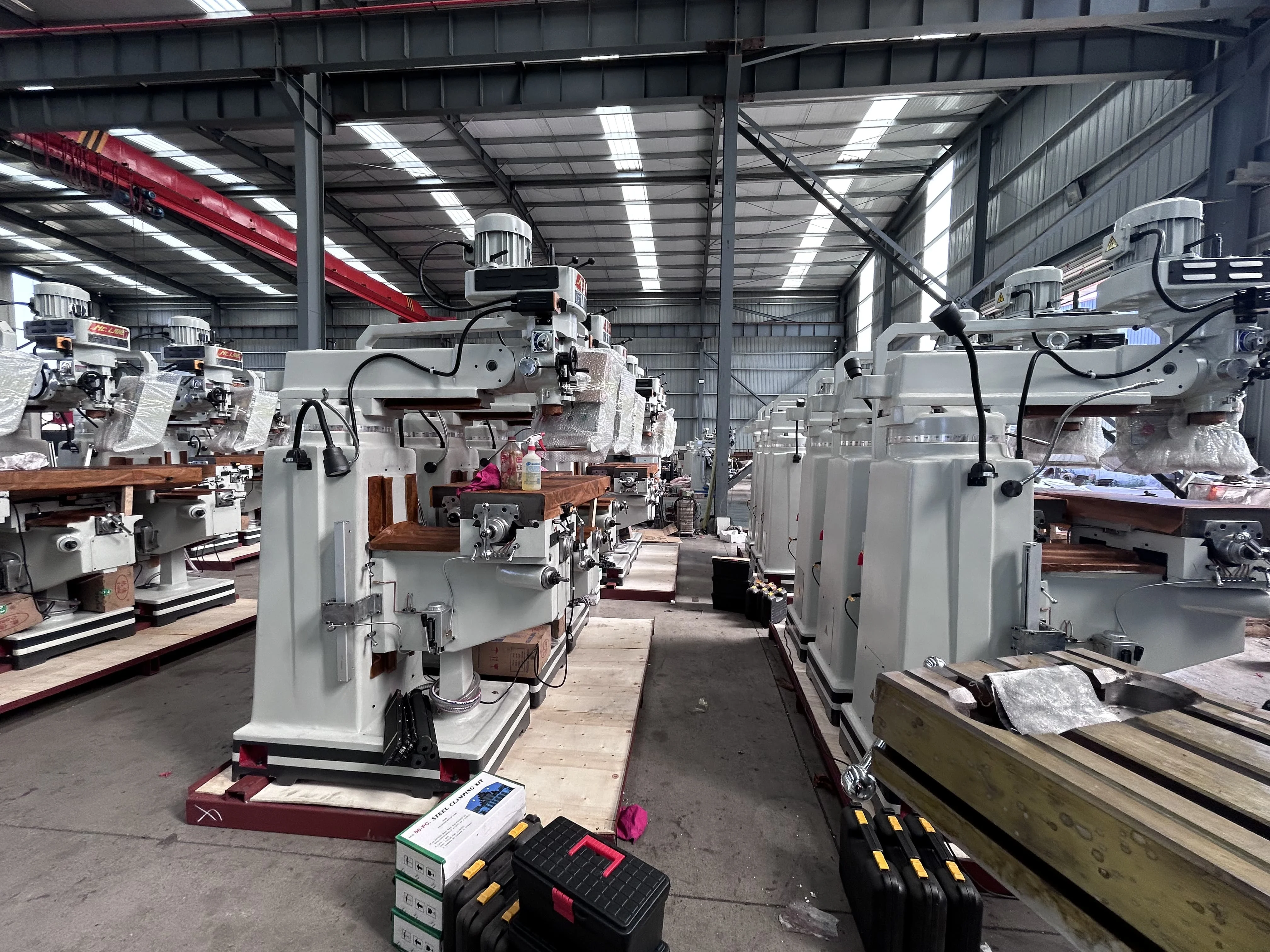 Tunan High Precision 4h Vertical Turret Milling Machine 220V Automatic ...