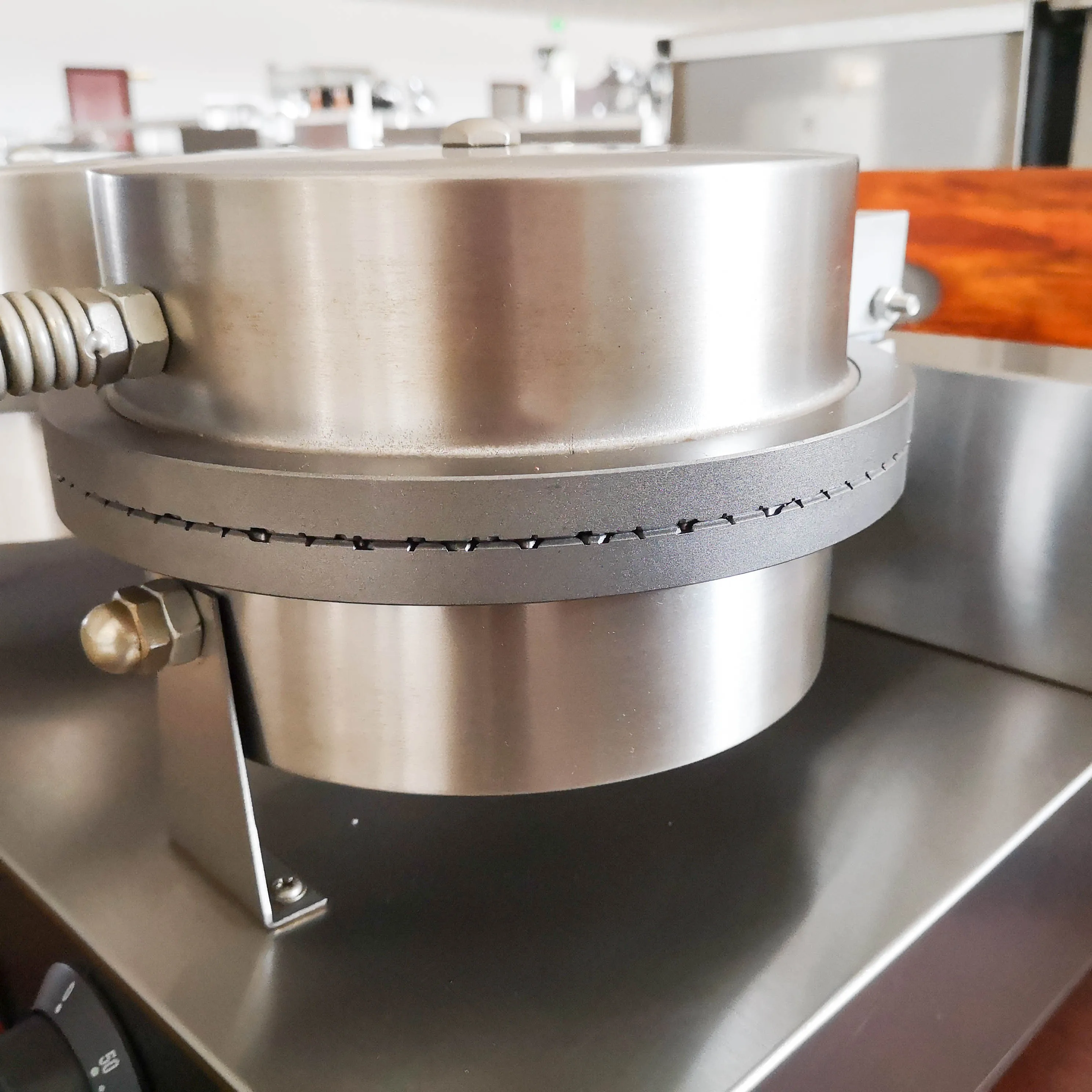 High-productivity Double Head Electric Ice Cream Cone Machine