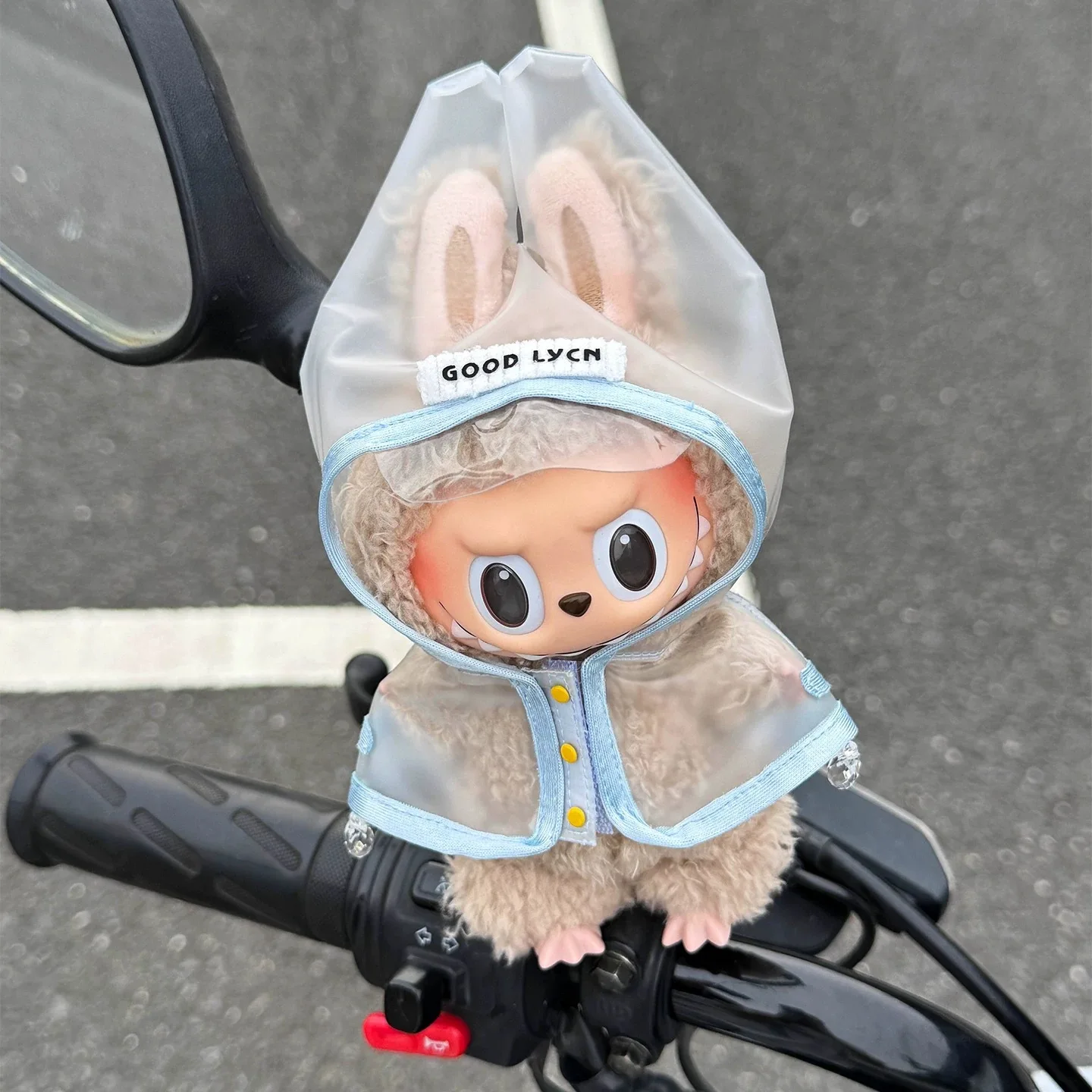 Labubu 17cm Plastic PVC Cartoon Doll Clothes and Accessories Raincoat ...