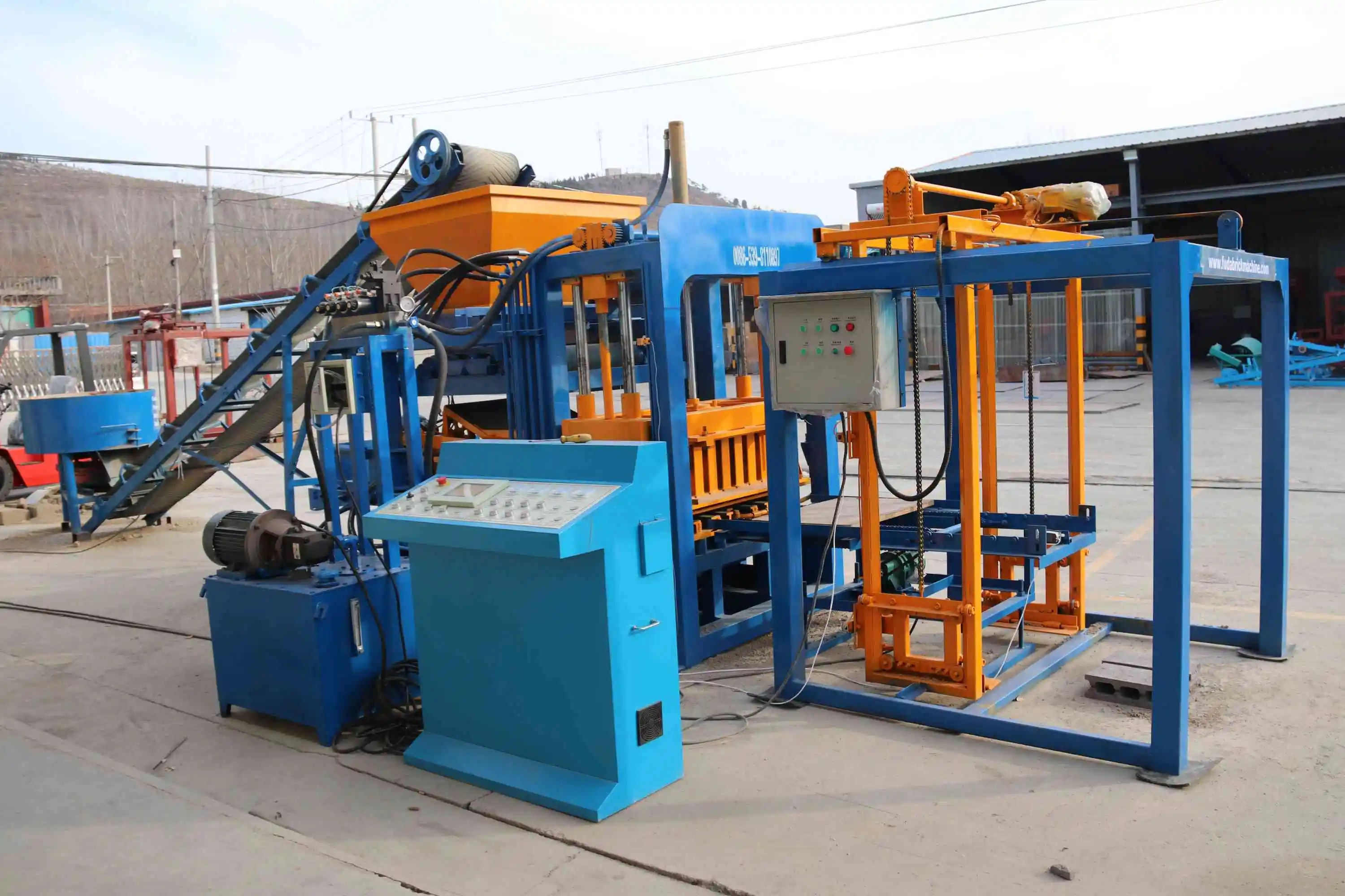 Fuda Factory QT4-18 Concrete Interlock CHB Block Molding Machine