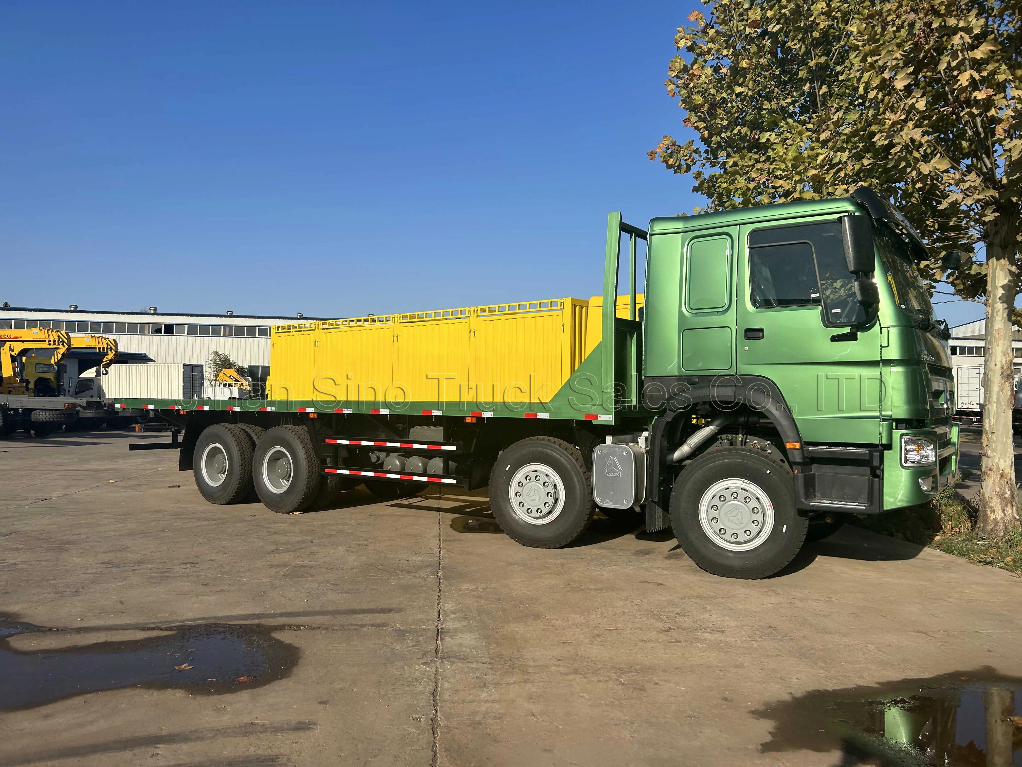 40T HOWO 8X4 Flatbed Cargo Truck| Alibaba.com