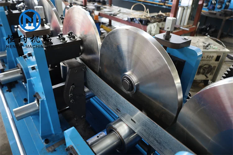 Galvanized Steel C U Omega Profile Section Purlin Machine