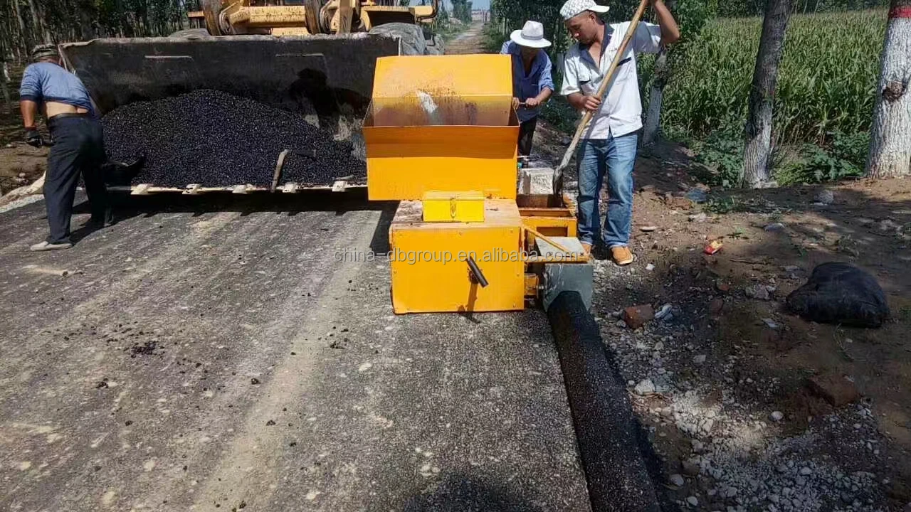 Cement Concrete Curb and Gutter Machine - Efficient & Durable