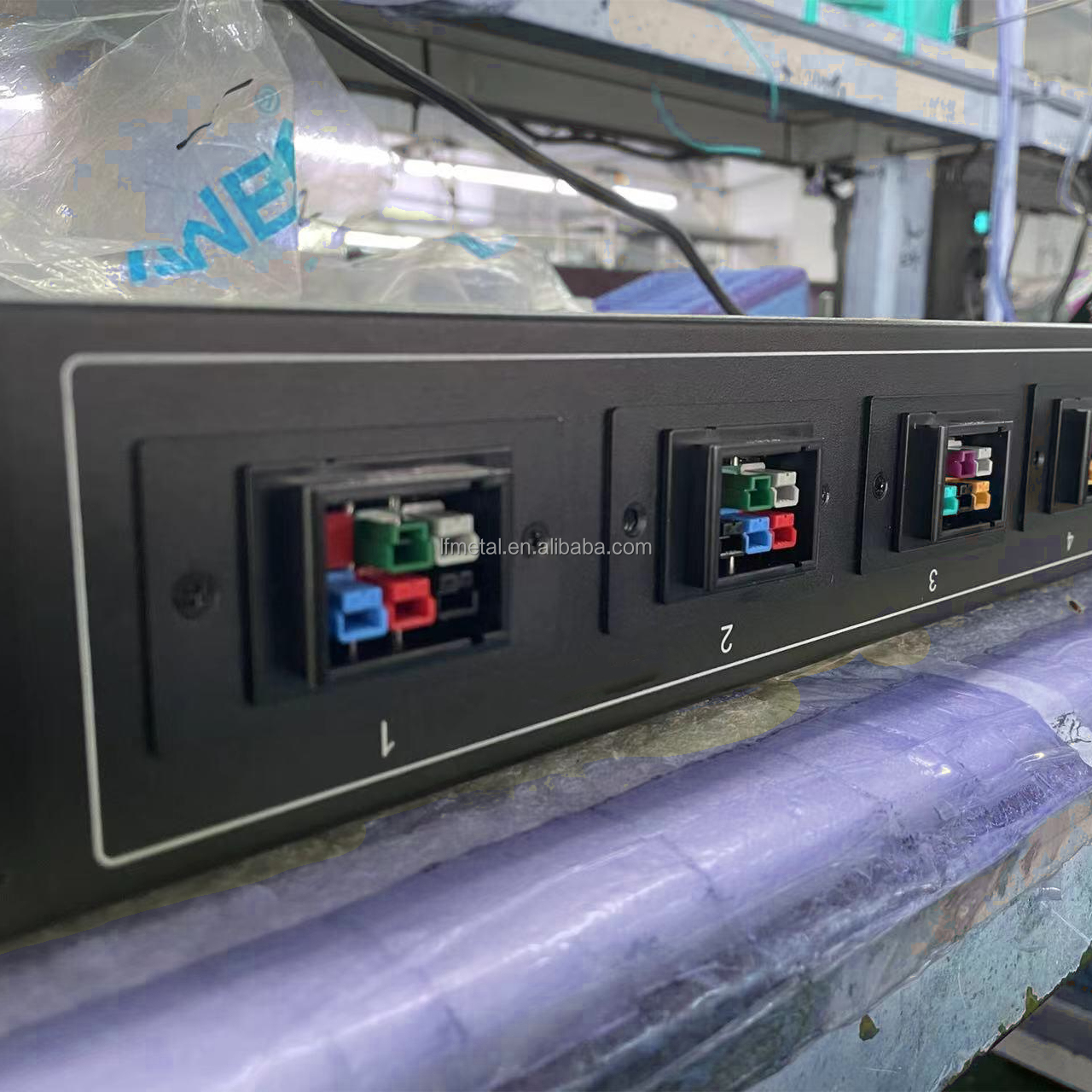 3 Phase PDU 125A Breaker Protector - Reliable Power Distribution