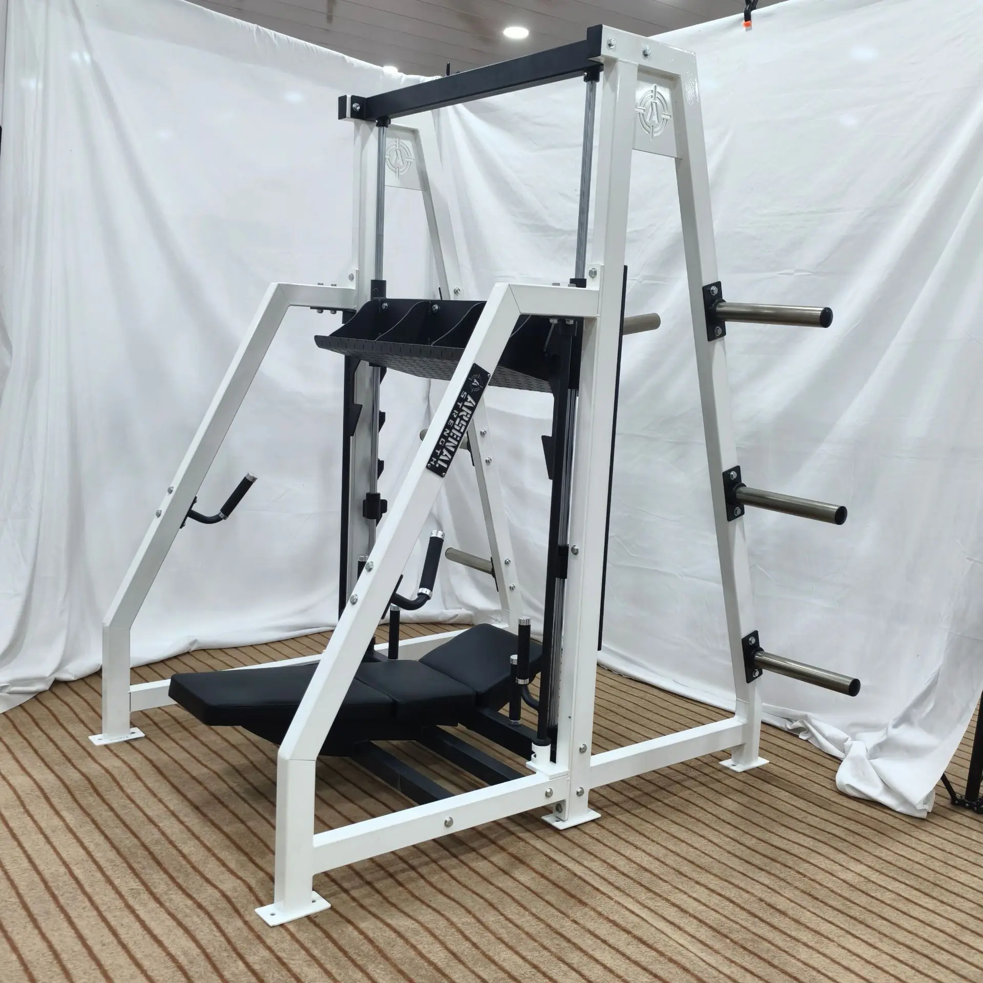 Fitness Equipment - Strength Training Hip Lifting Machine