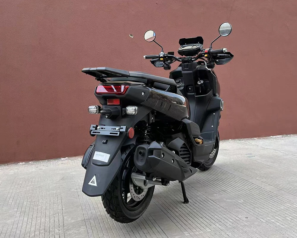 EPA DOT Certified 150CC & 200CC Gas Scooters - Comfort & Efficiency