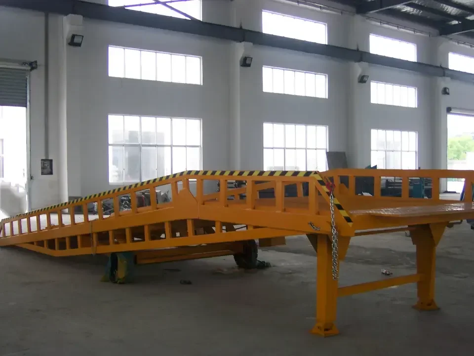 Car Loading Movable Dock Leveler - 10T, 12T, 15T Capacity
