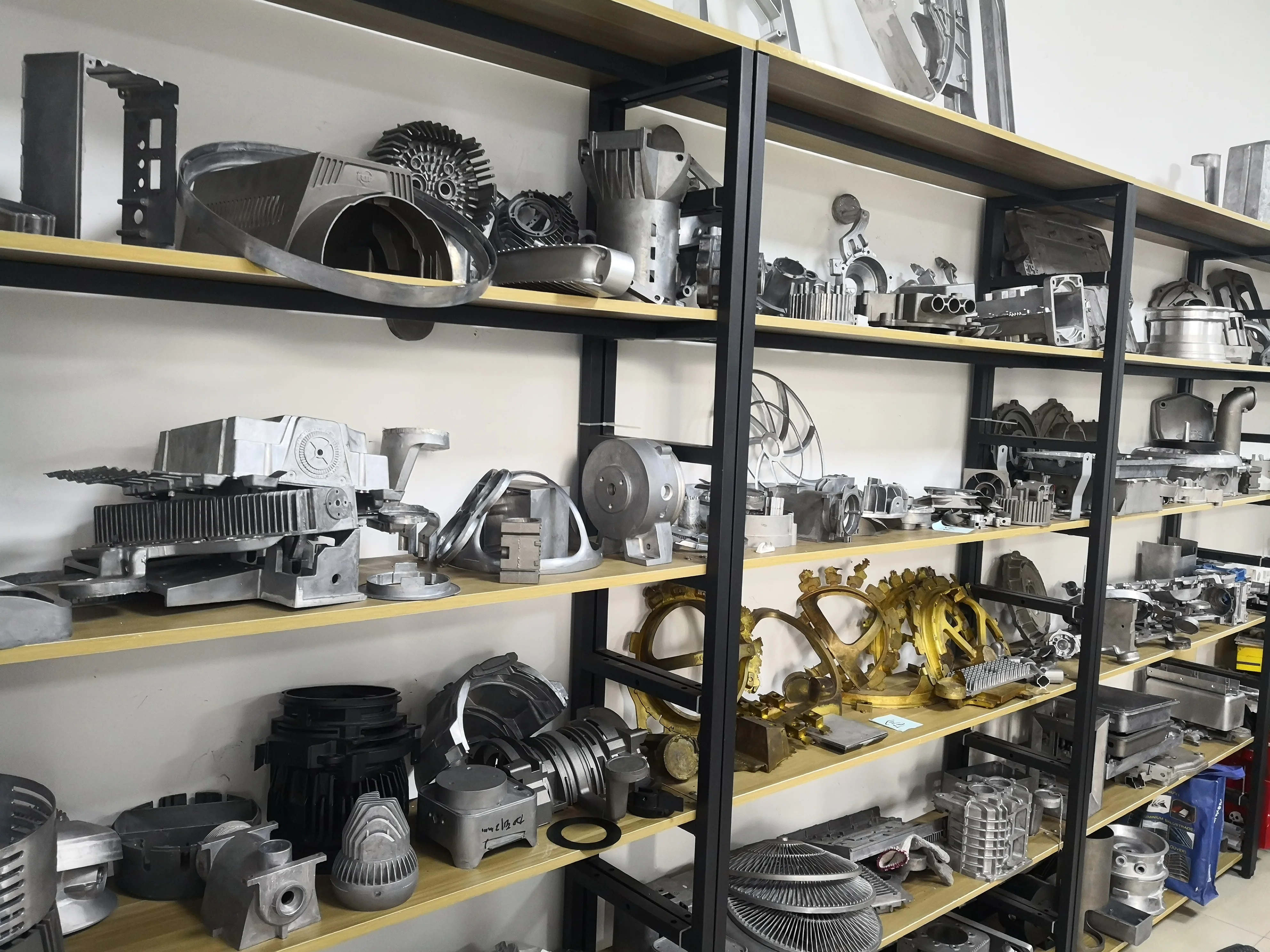 Custom Led Flood Light Housing Metal Parts Aluminum Die Casting ...