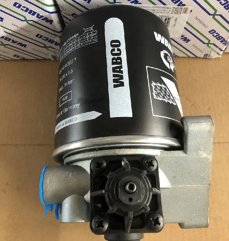 High-quality AC Compressor Air Dryer for Volvoo HOWO Benzz DAF IVECOO Truck