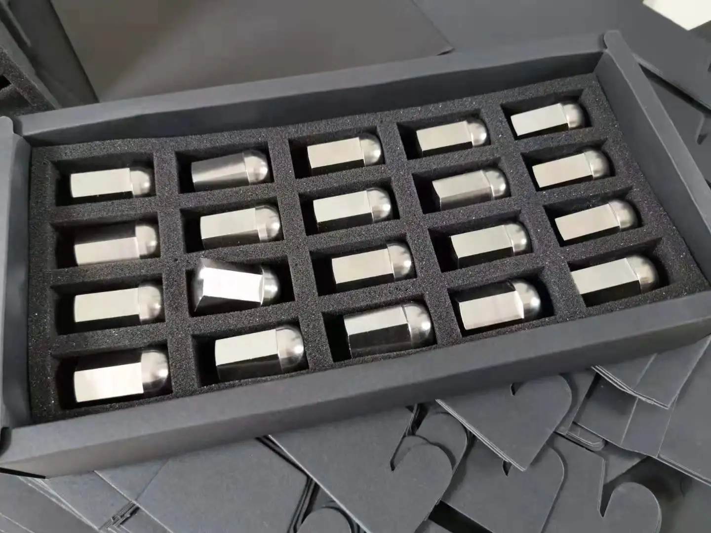 Gr5 Auto Titanium Wheel Lock Lug Racing Nuts M12 Blue Titanium Lug Stud ...