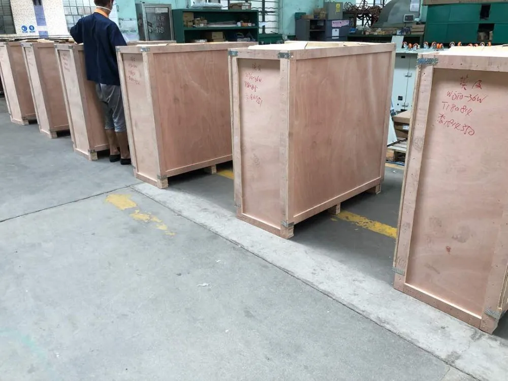 Plastic Material Color Doser Mixer For Injection Machine And Extrusion ...