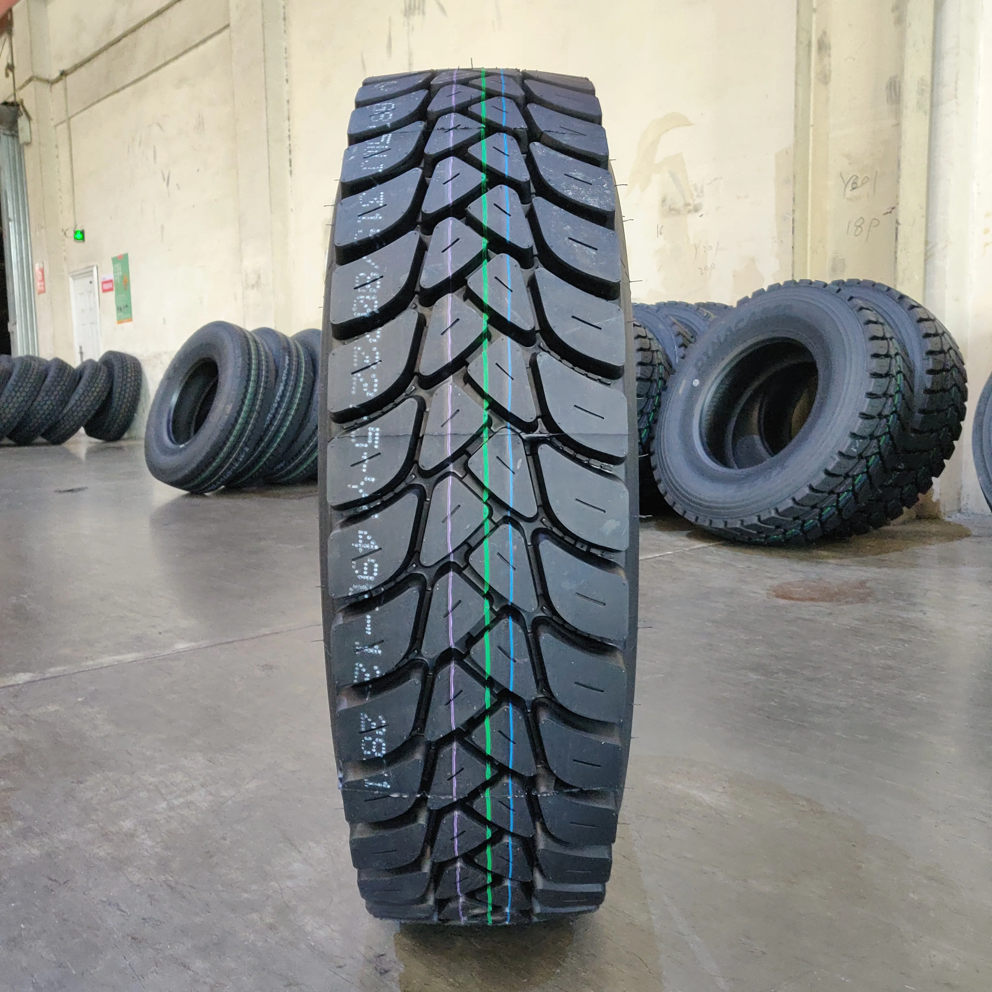 New 13R22.5 Truck Tyres for Sale 13/22.5 Front Axle Tires DURATURN ...