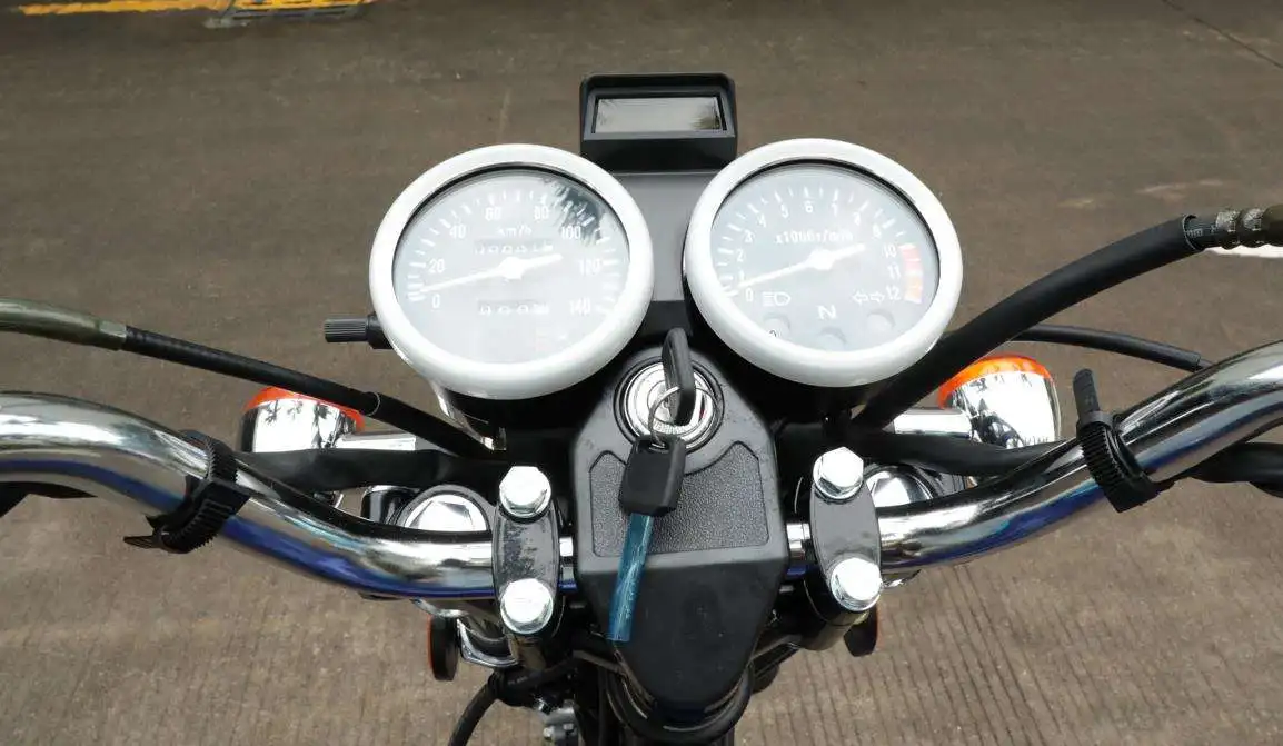 DAYUN Classic 125cc Motorcycle - Cheap Functional Gasoline Bike