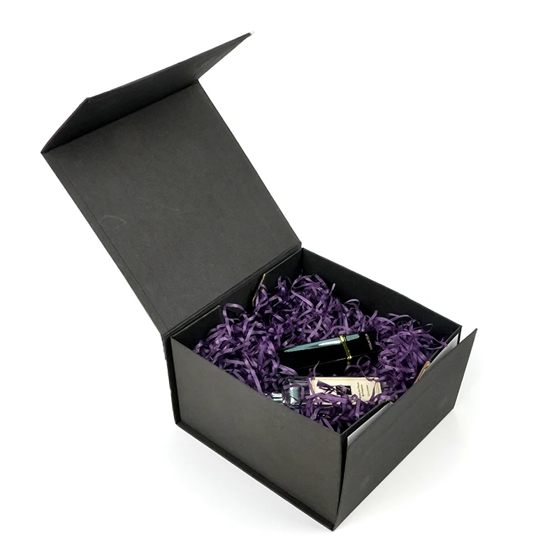 Thiết kế logo nail box độc đáo cho tiệm nail của bạn