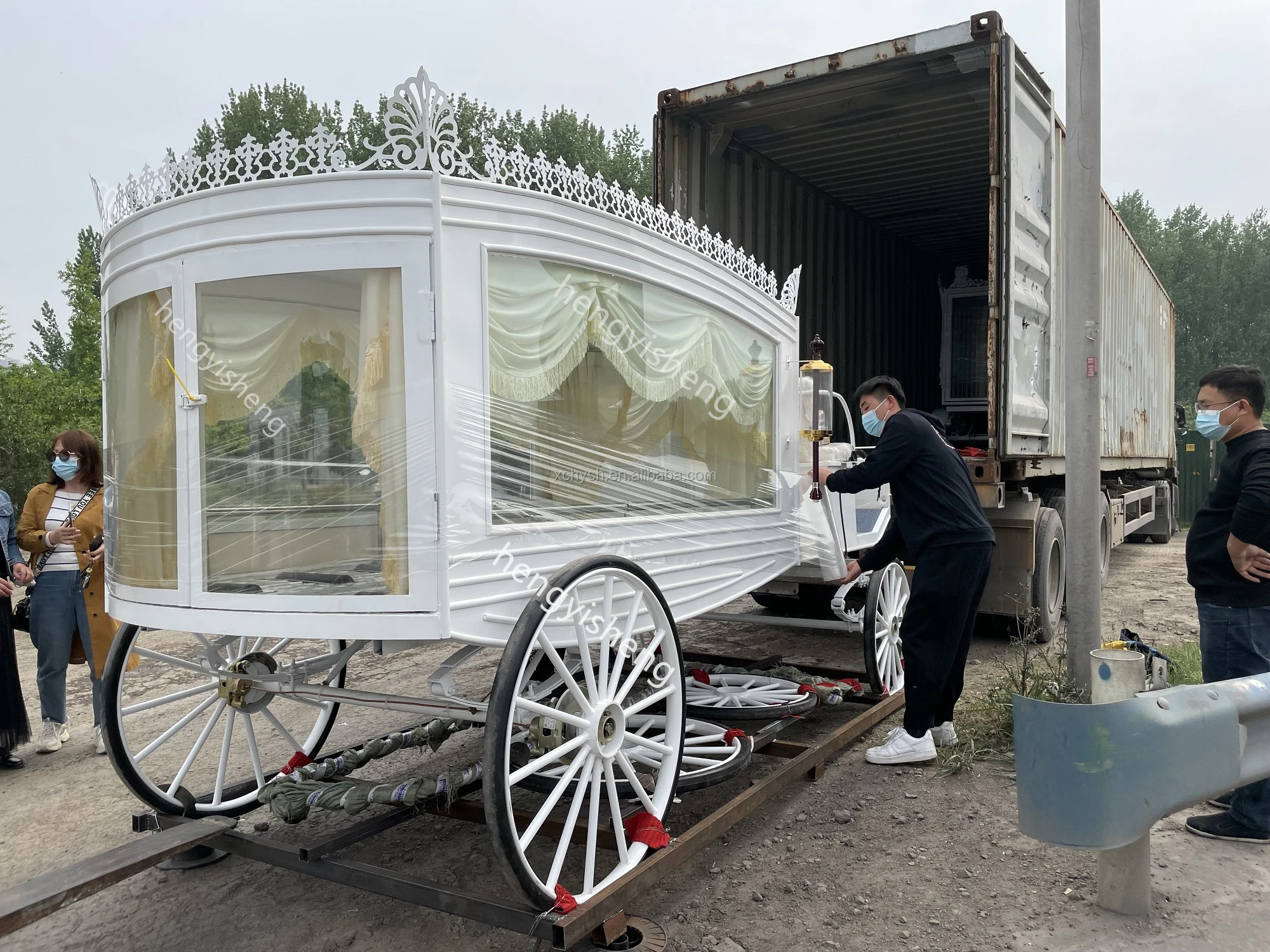 Modern Funeral Horse Hearse - White Casket Chariot for Cemeteries ...