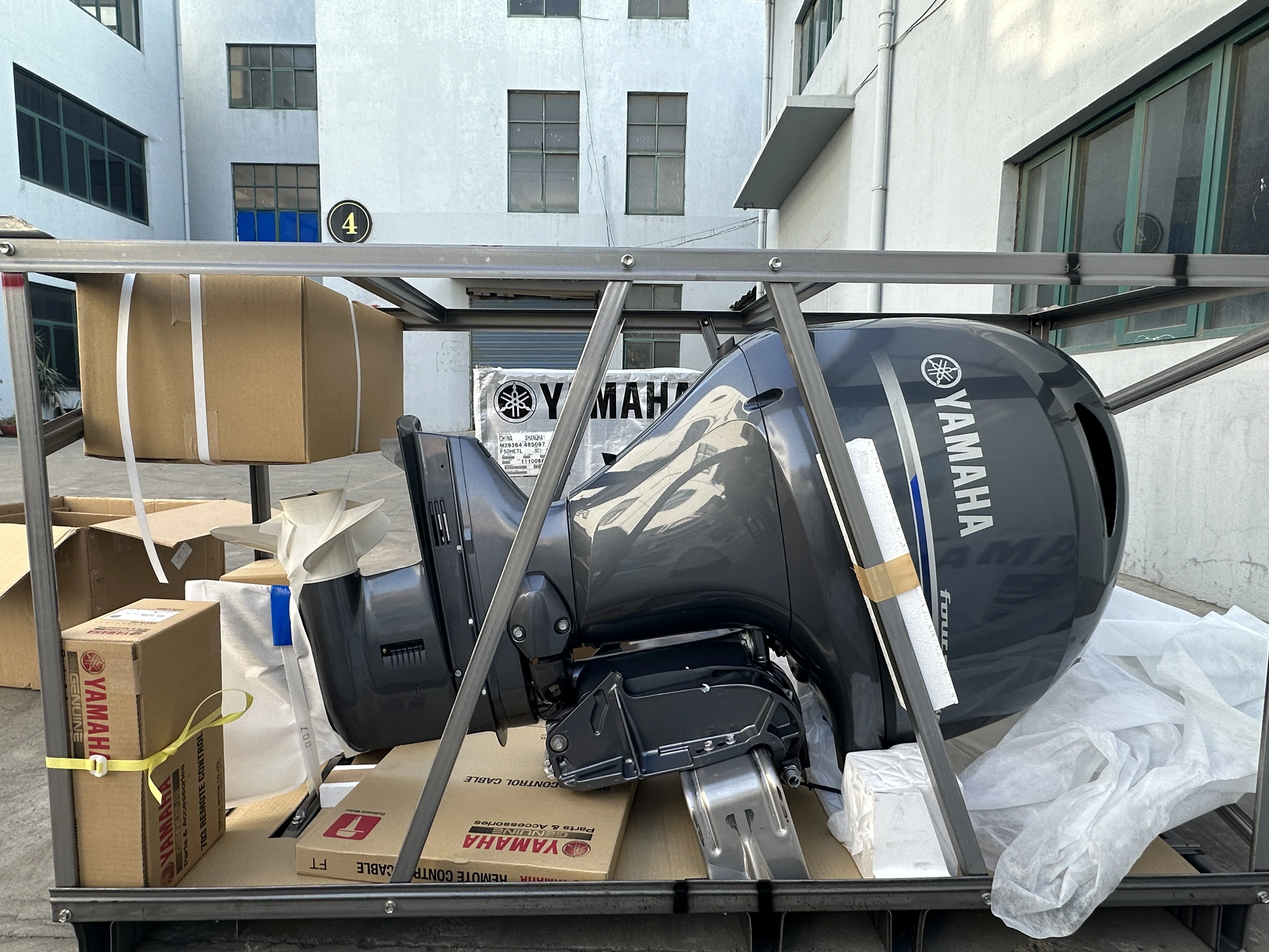 Genuine Japan Brand New 4 Stroke 4 Cylinders DF150ATX Boat Motor 150HP ...