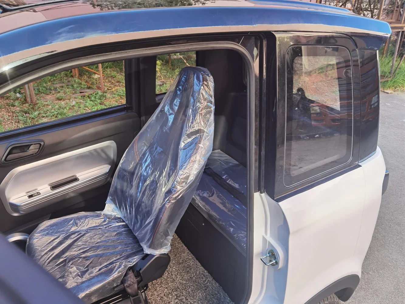 Eec Coc Approved Fully Enclosed Vehicle Low Price Electric Car Mini New ...