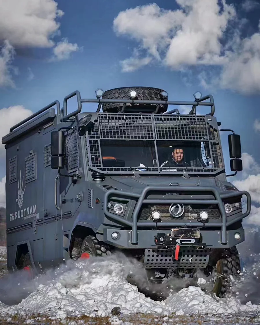 Dongfeng Mengshi 320hp 4x4 off-Road Luxury Motorhome RV