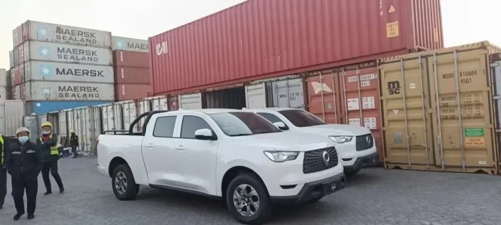 2023 Byd Yangwang U8 New Byd Extended Range Suv Non-load Bearing Body 5 Seats Cltc 1000km 4wd Ev ...