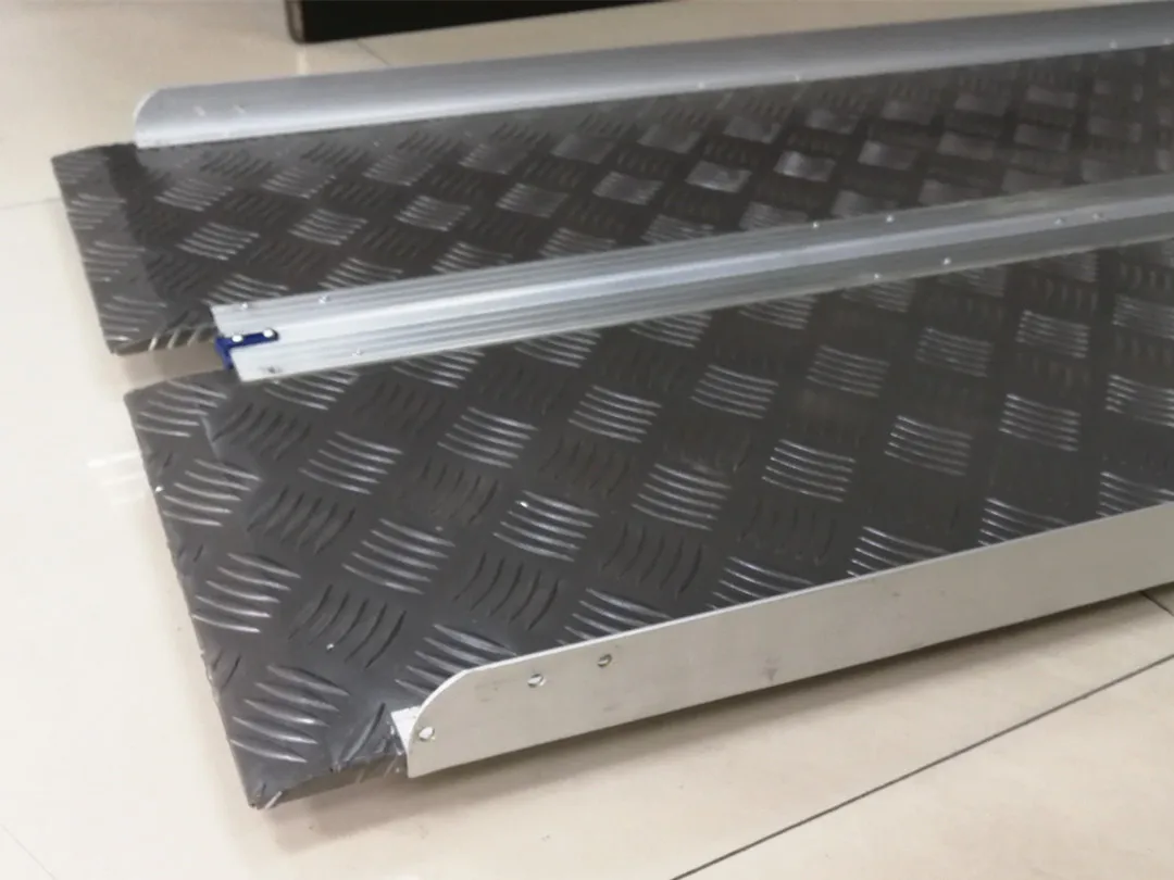 The Barrier-free Folding Ramp Plate Is Covered With Carbon Fiber Plate ...