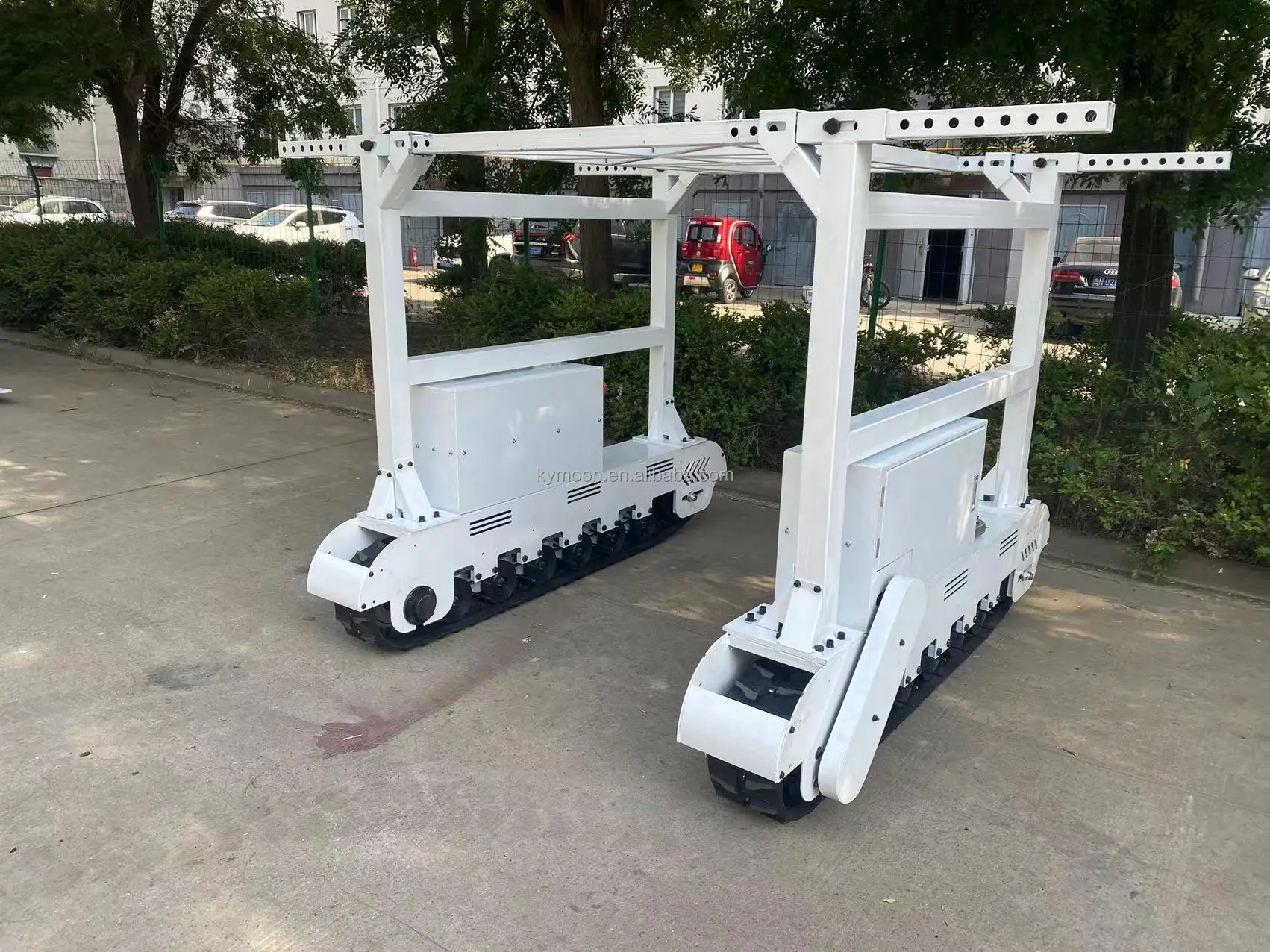 Robot Rubber Tracked Small Machine - Max Load 300kgs