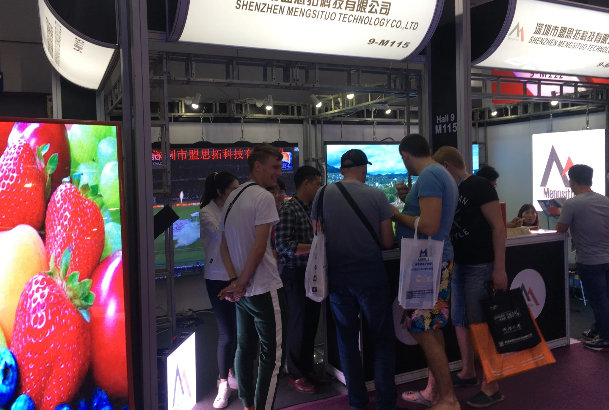 MST Hot Product Funny Smart Active Game Led Floor P2.5 Interactive Tile ...