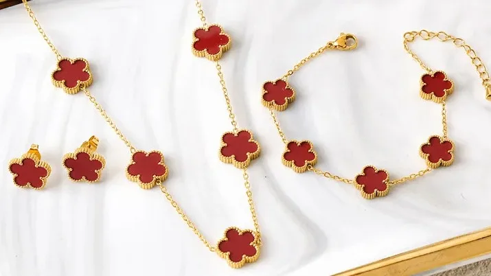 Trendy Four Leaf Clover Jewelry Set Non Tarnish Jewelry 18k Gold Plated ...