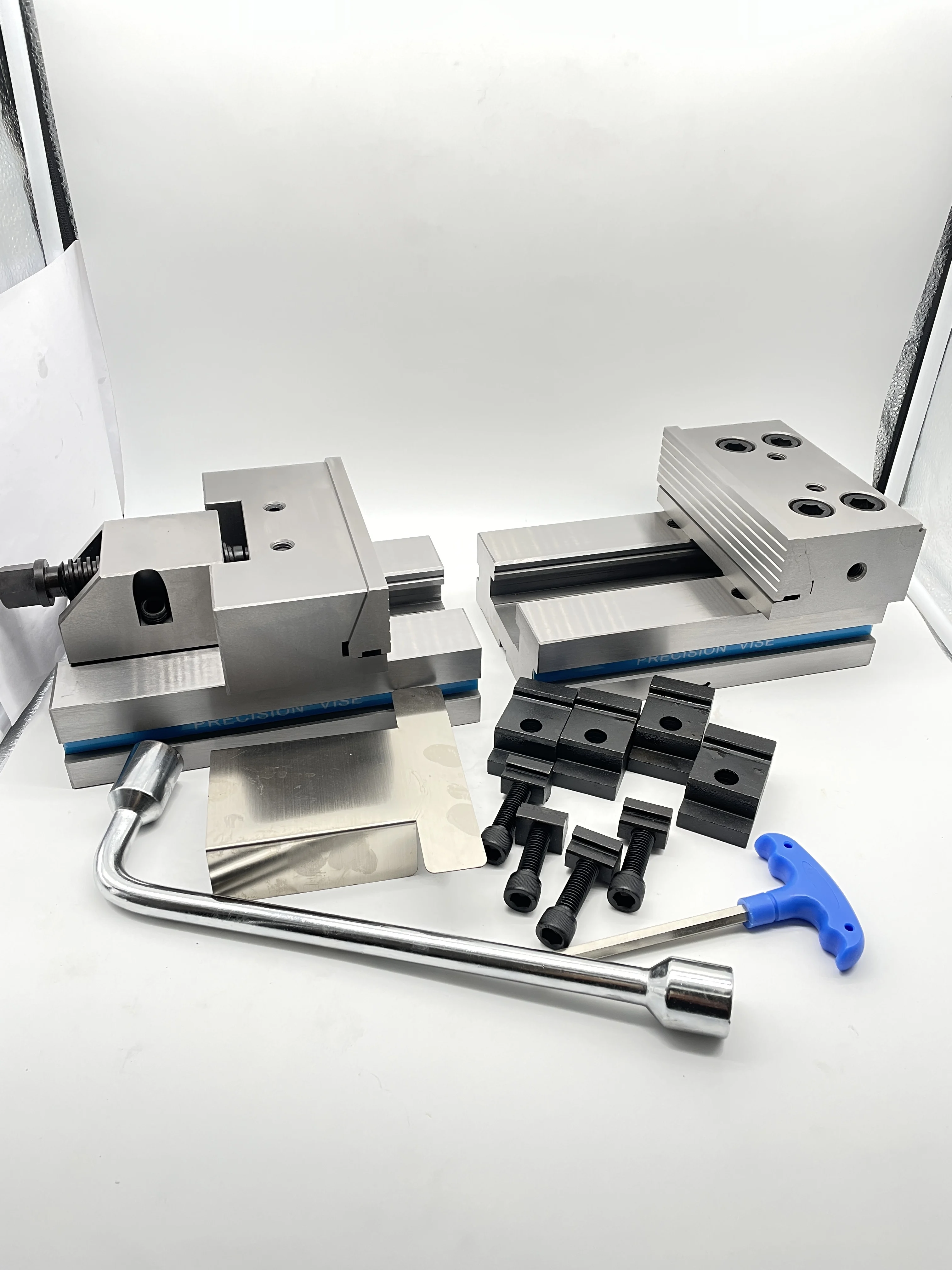 ZQ84150 Precision Separate Modular Vise with Manual Drive
