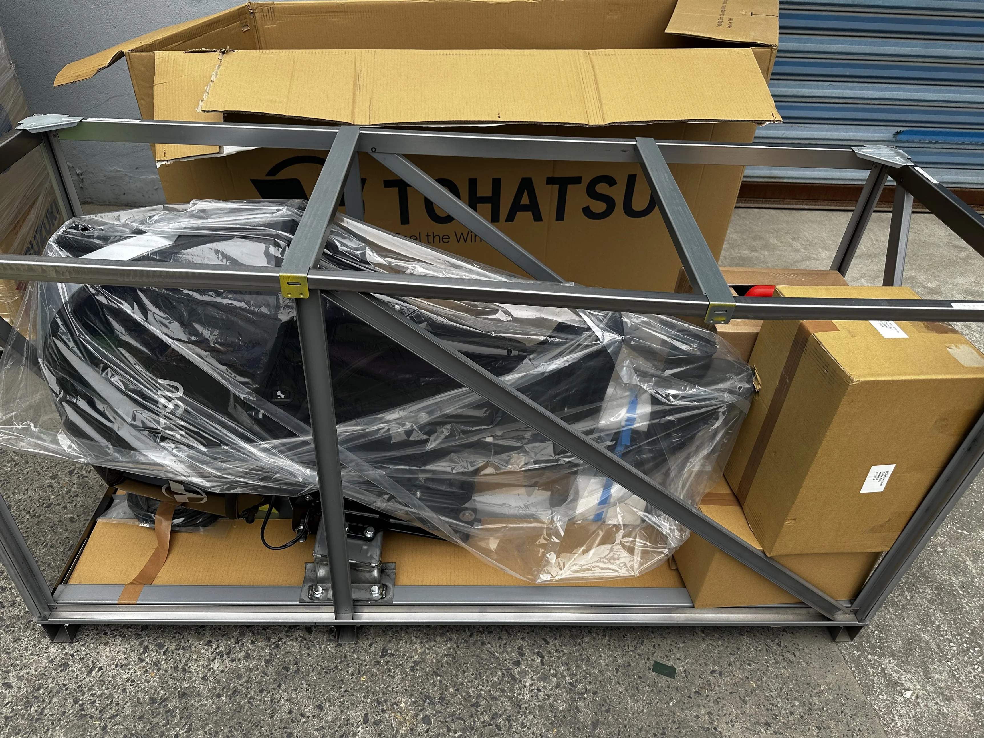 Tohatsu M5B/M4C Outboard Motor - High Quality & Reliable Power