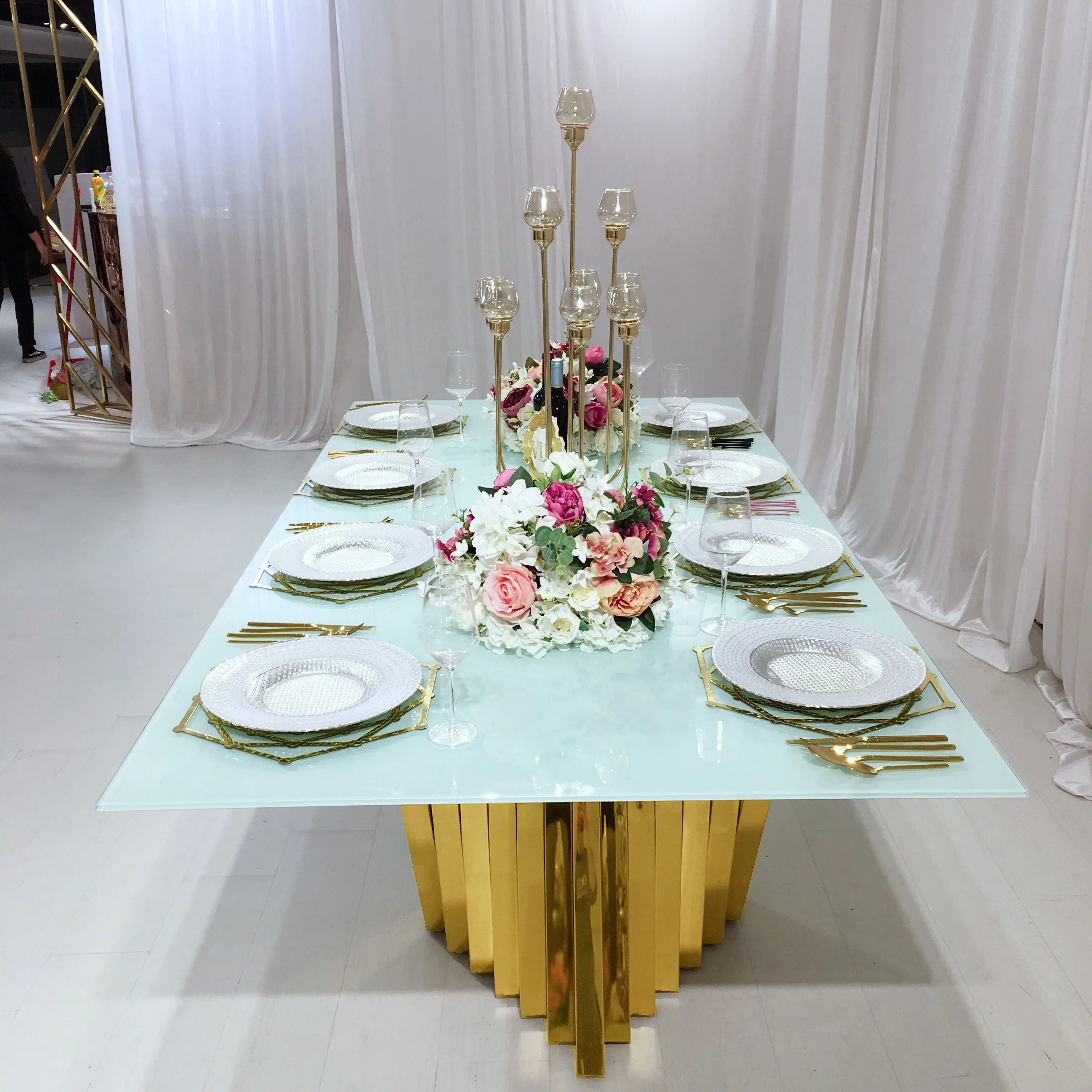 Luxury Gold Stainless Steel Bridal Party Table for Events