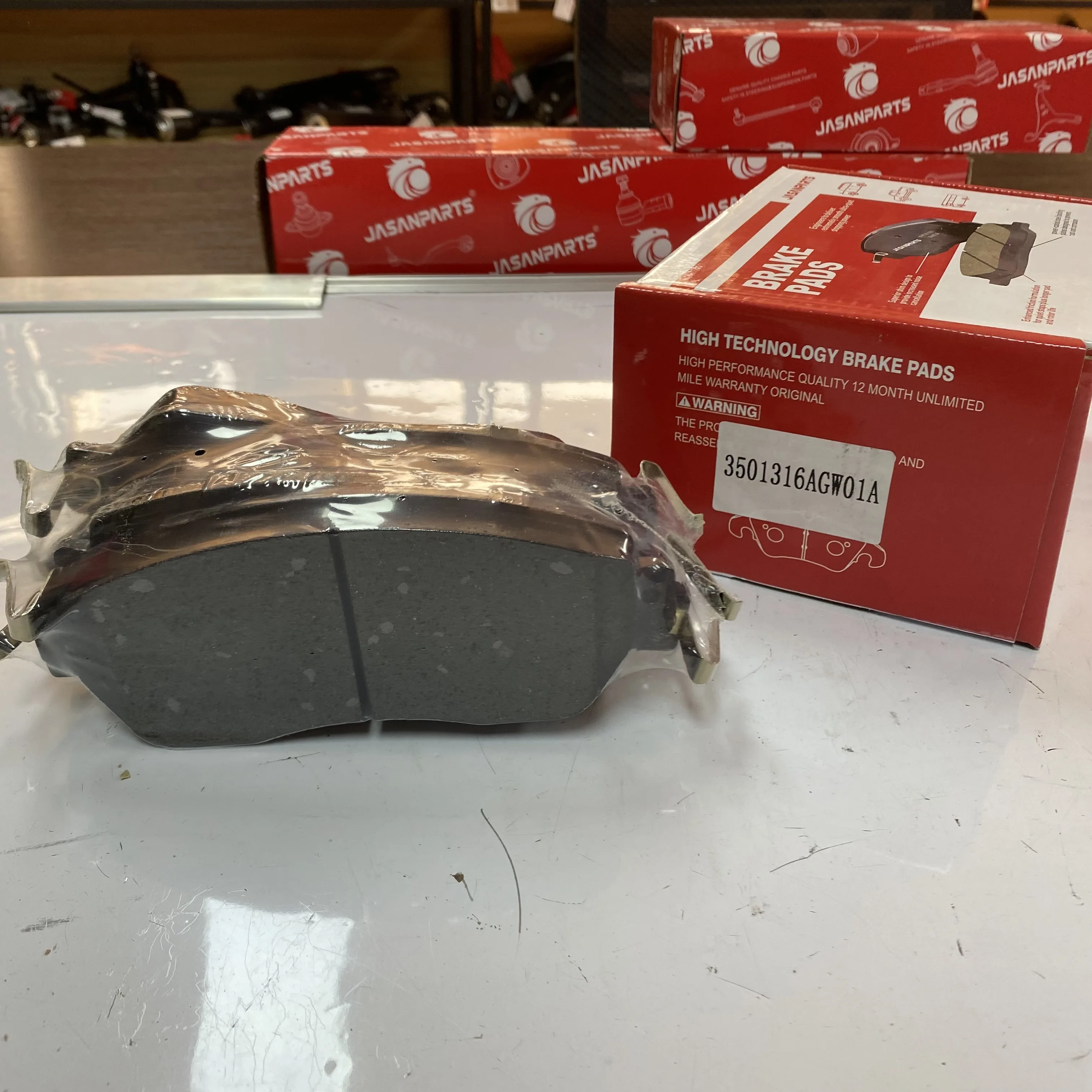 High-quality Brake Pads&brake Shoes For Geely Coolray 4050043100 - Buy ...