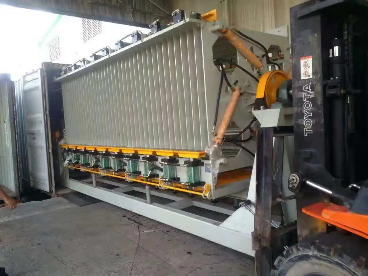 Edge Glued Laminated Timber Board Hydraulic Press Machine Wood Composer ...