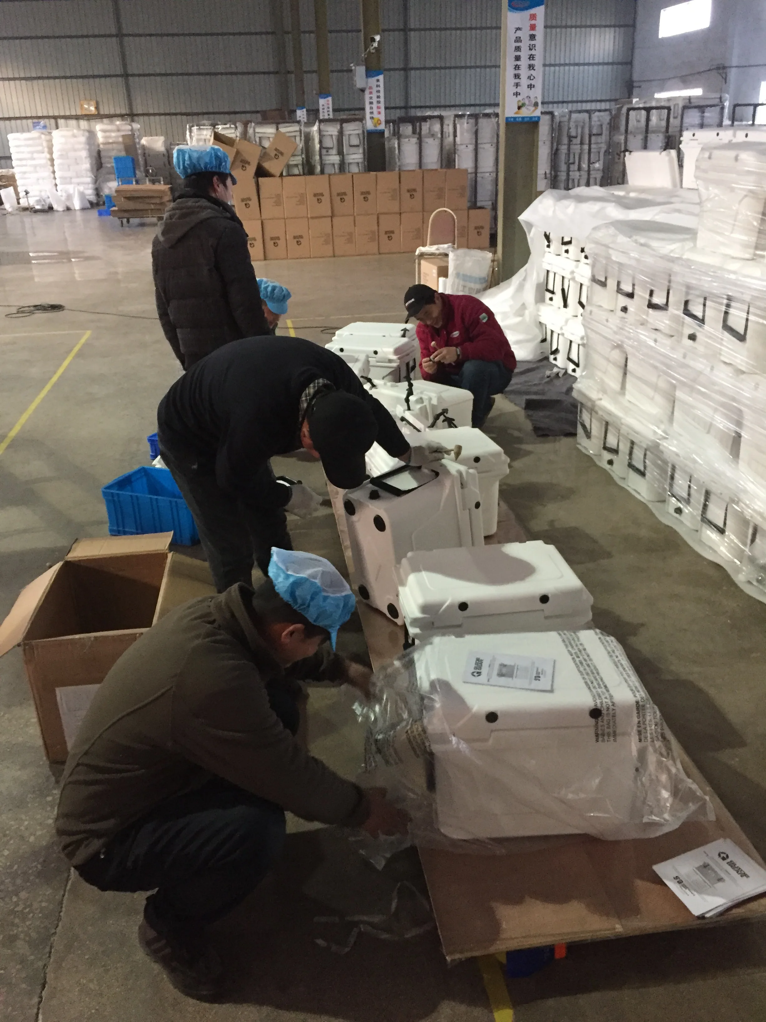 Good Quality Large Plastic Insulated Fish Transport Ice Cooler Box For ...