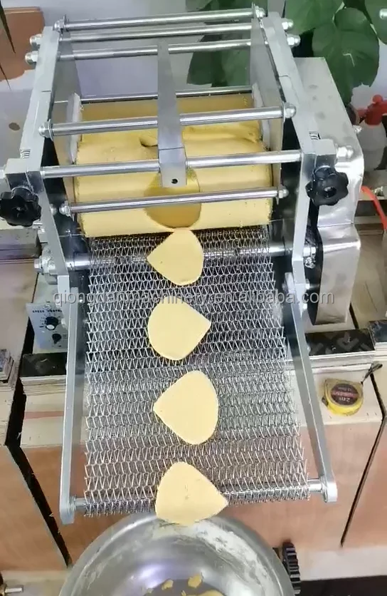 Small Electric Taco Making Corn Bread Machine Chapati Tortilla Press ...
